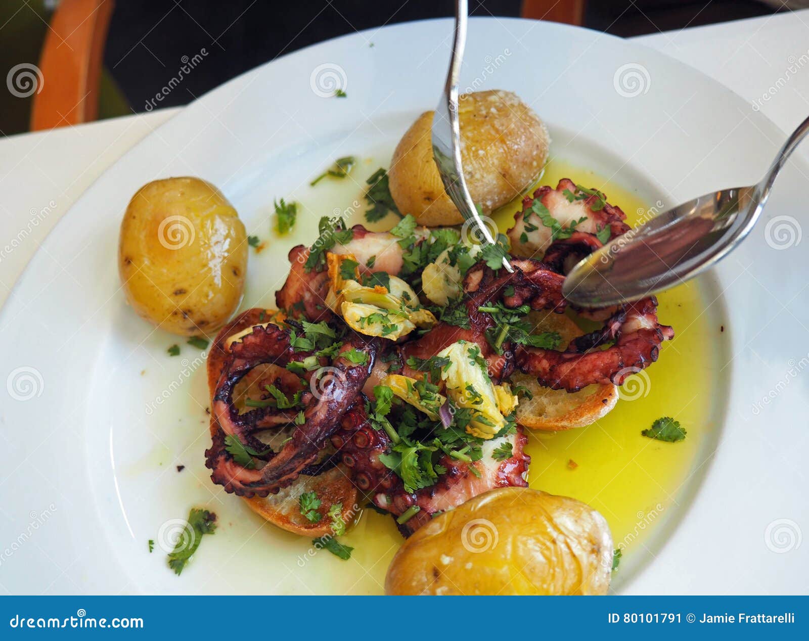 Geroosterde Octopus in Portugal Stock Afbeelding - Image of europees ...