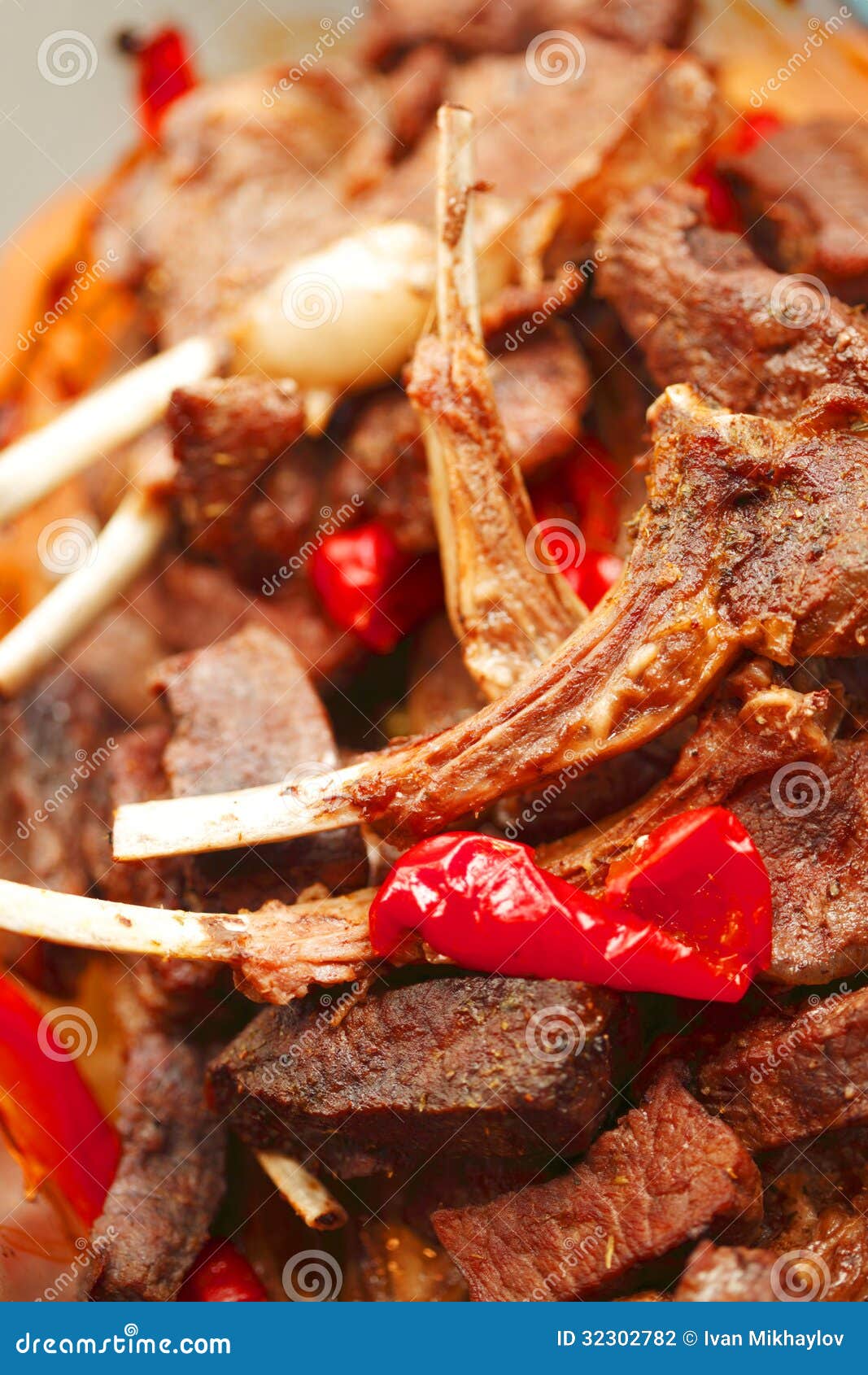 Geroosterde Ribben En Groenten Stock Foto - Image of velen, schotel ...