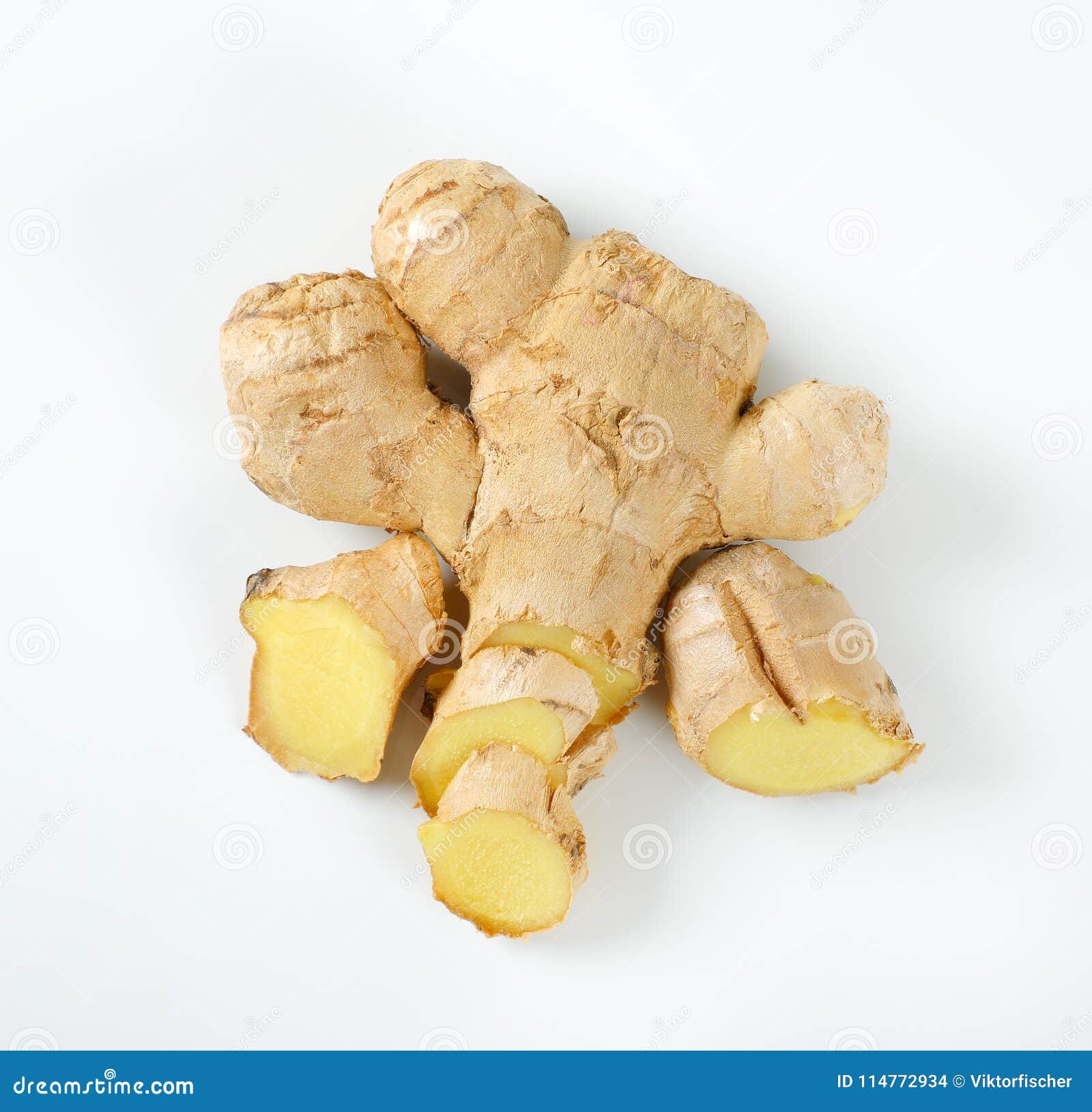 Geschnittene Ingwerwurzel stockfoto. Bild von würzig - 114772934