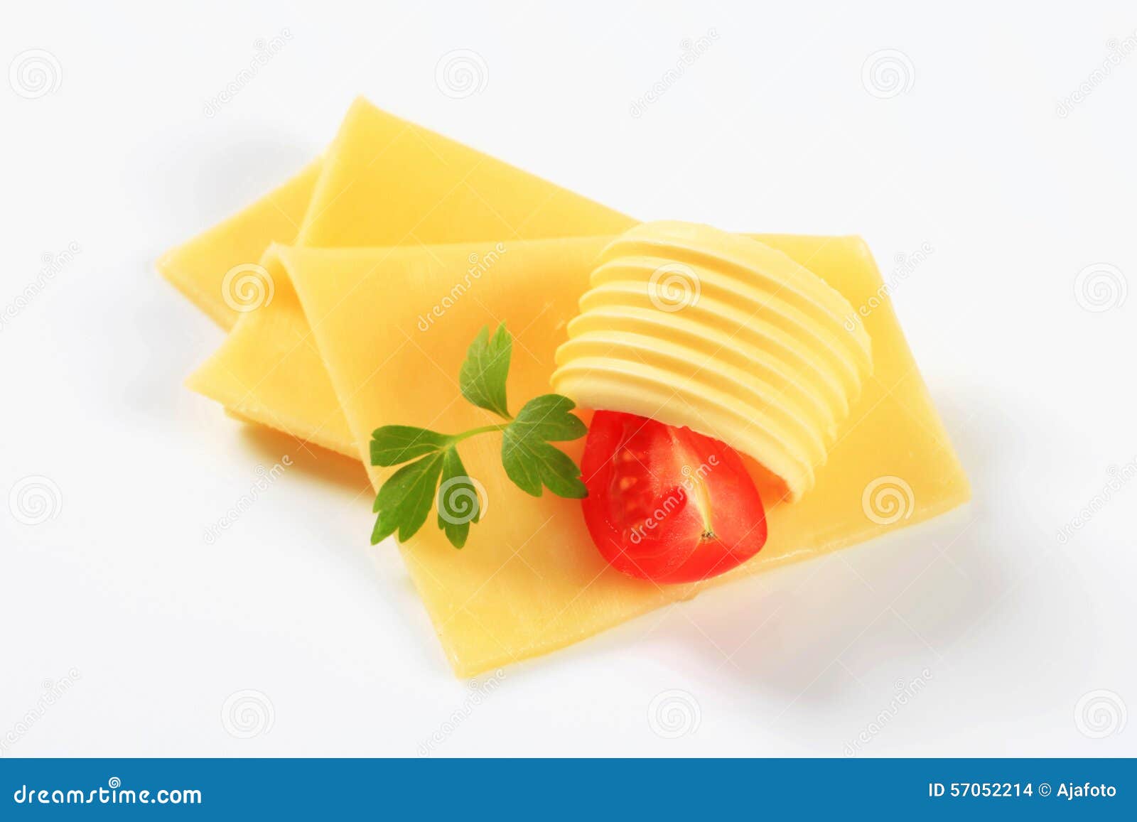 Gesneden kaas en boter stock foto. Image of krul, koude - 57052214