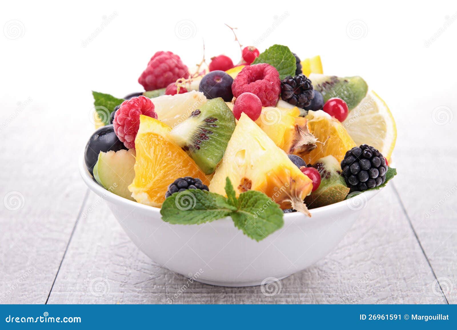 Gesunder Fruchtsalat stockbild. Bild von kulinarisch - 26961591