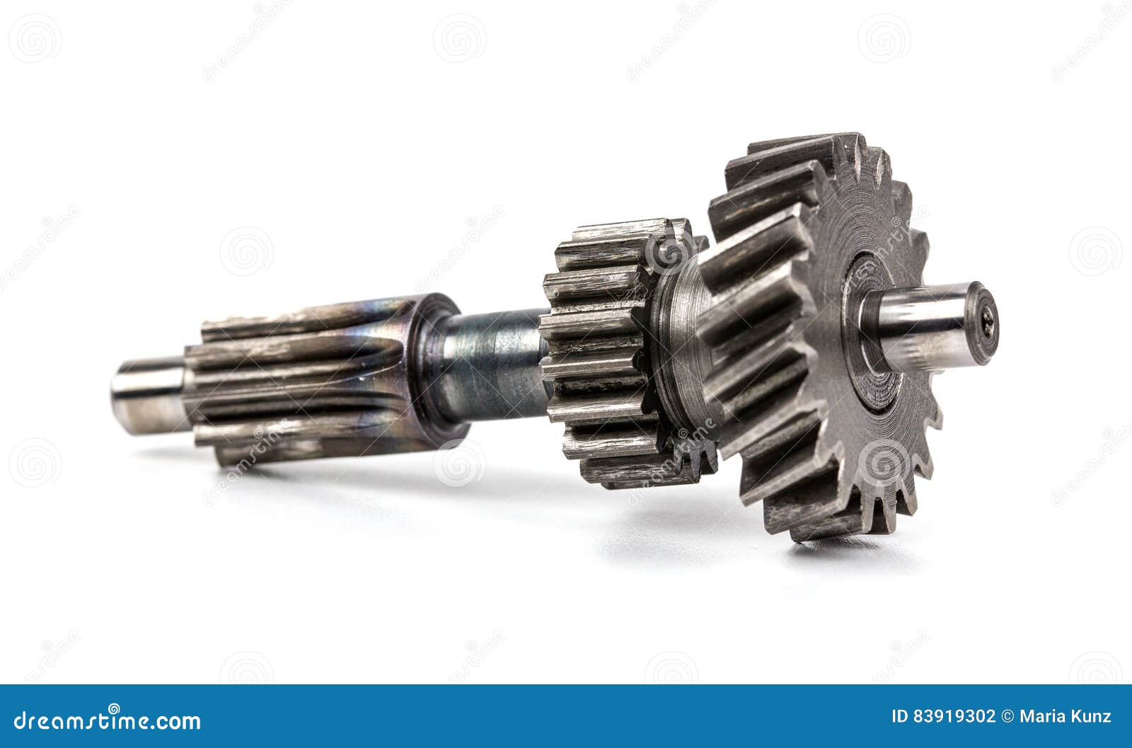 Getriebeteile Auf Weißem Hintergrund! Stockfoto - Bild von mechaniker ...
