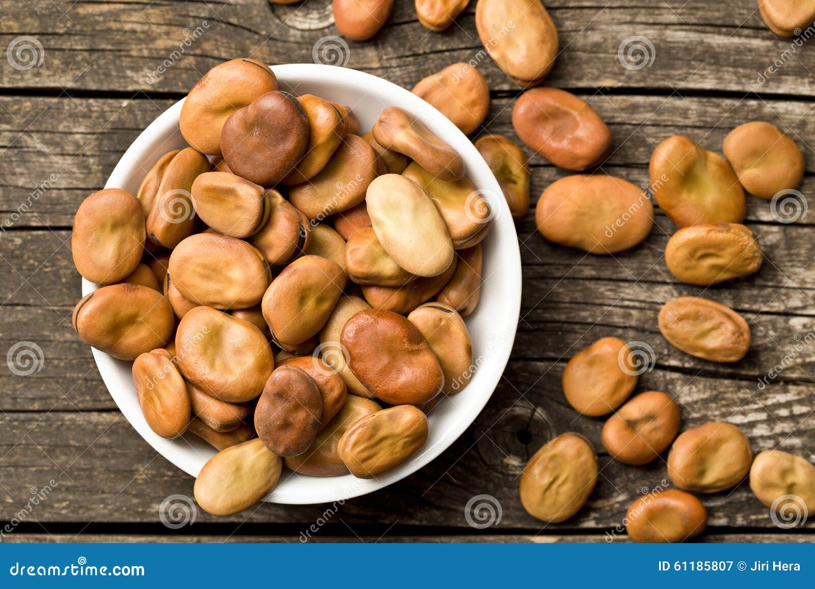 Getrocknete Puffbohnen in Der Schüssel Stockbild - Bild von ...