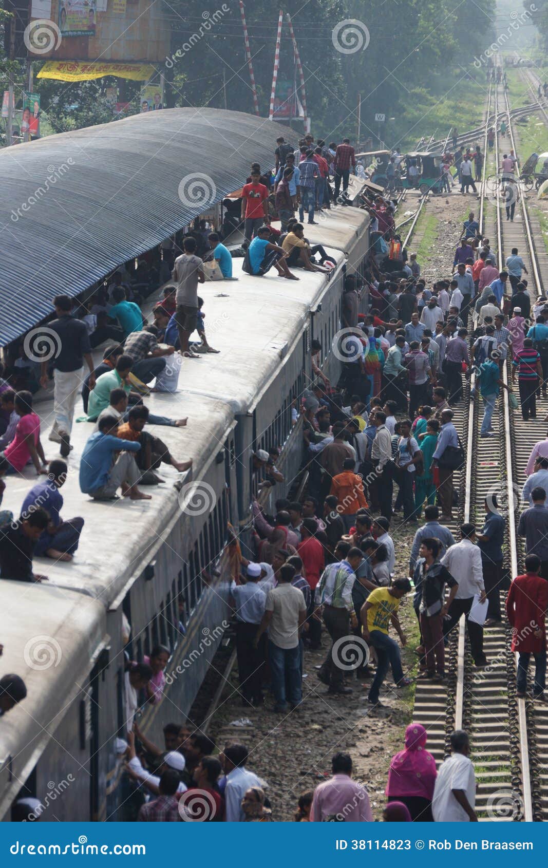 Getting in and Out of a Train Editorial Stock Photo - Image of people ...