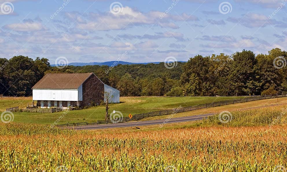 Gettysburg Pennsylvania Barn and Corn Fields Stock Image - Image of ...
