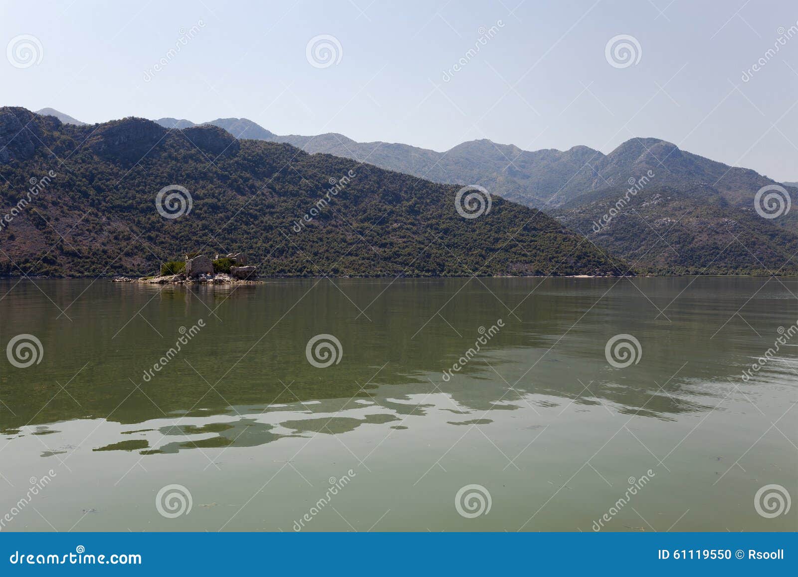 Gevangenis in Het Skadar-Meer Stock Foto - Image of monumenten, europa ...