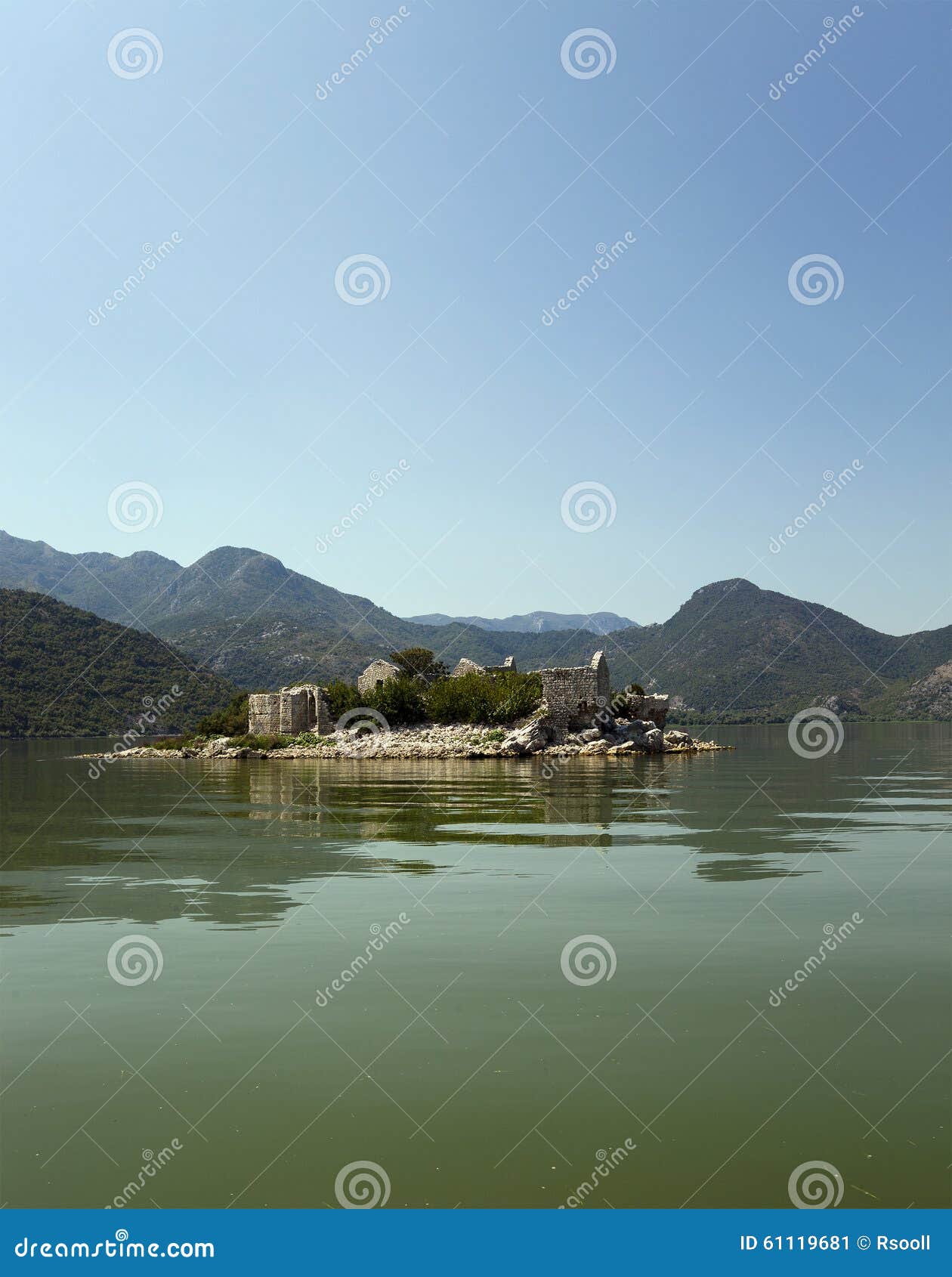 Gevangenis in Het Skadar-Meer Stock Afbeelding - Image of meer, beroemd ...