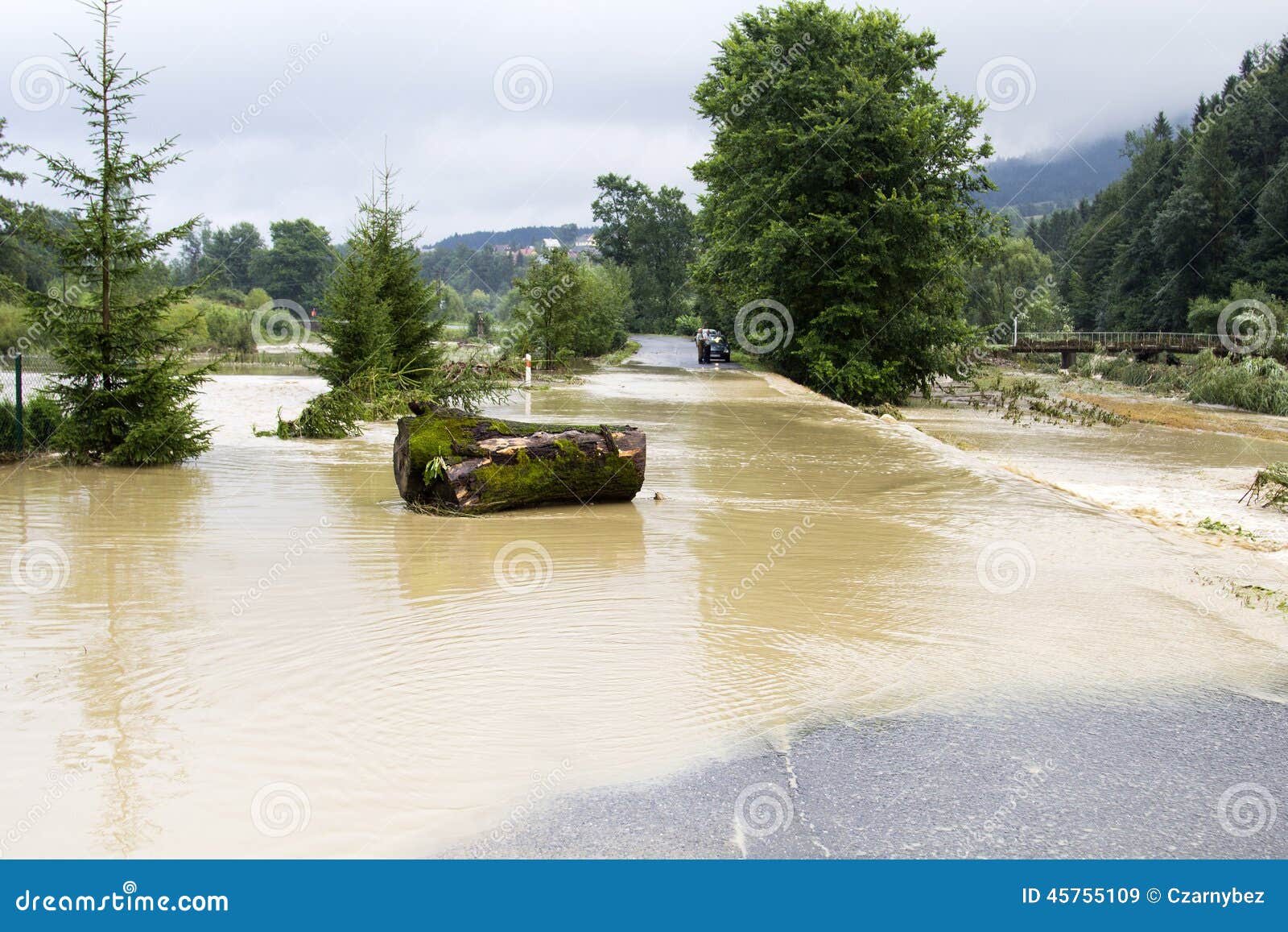 Gevolgen van overstroming stock afbeelding. Image of water - 45755109