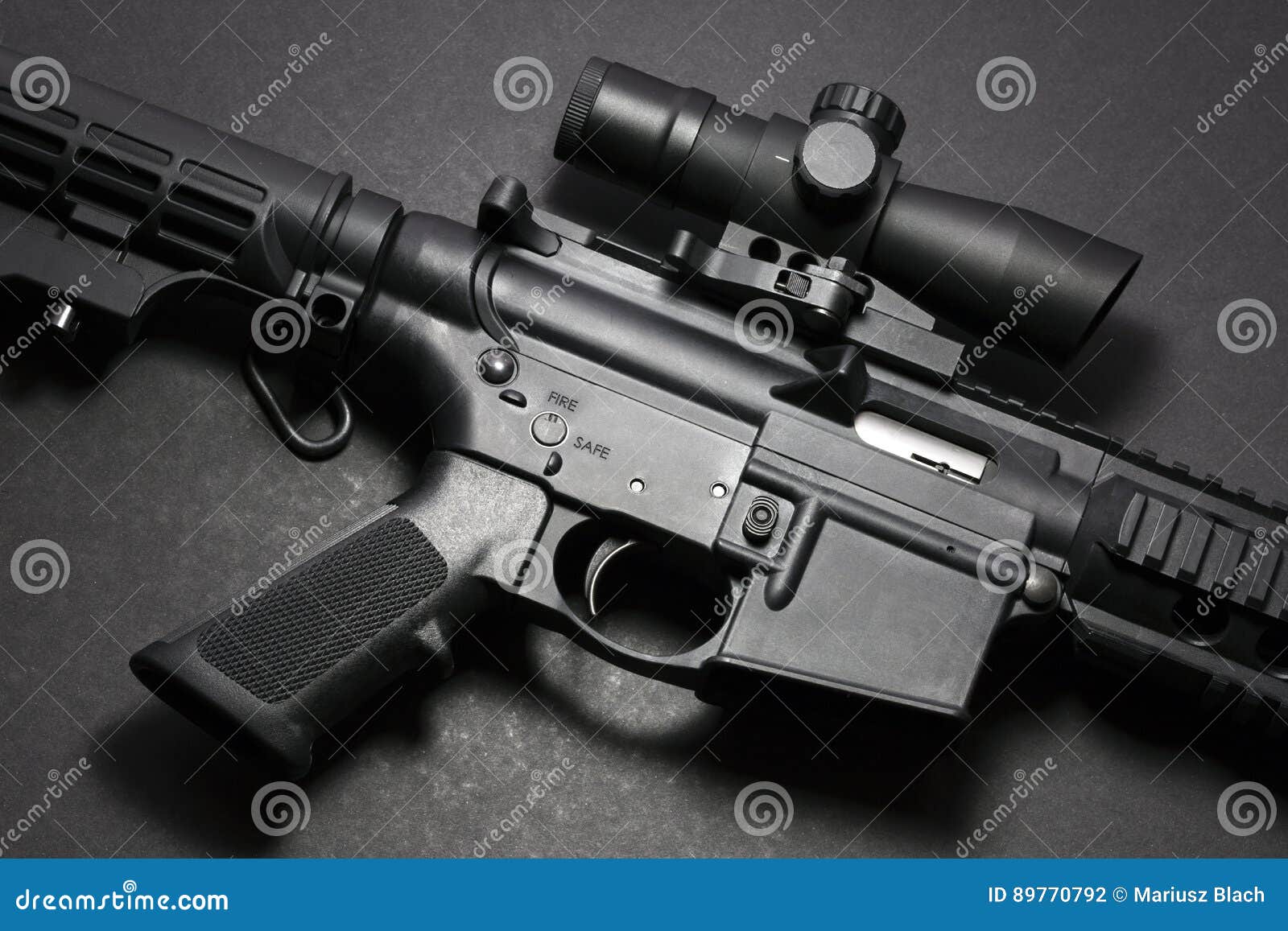 Geweer stock foto. Image of kanon, veiligheid, geïsoleerd - 89770792