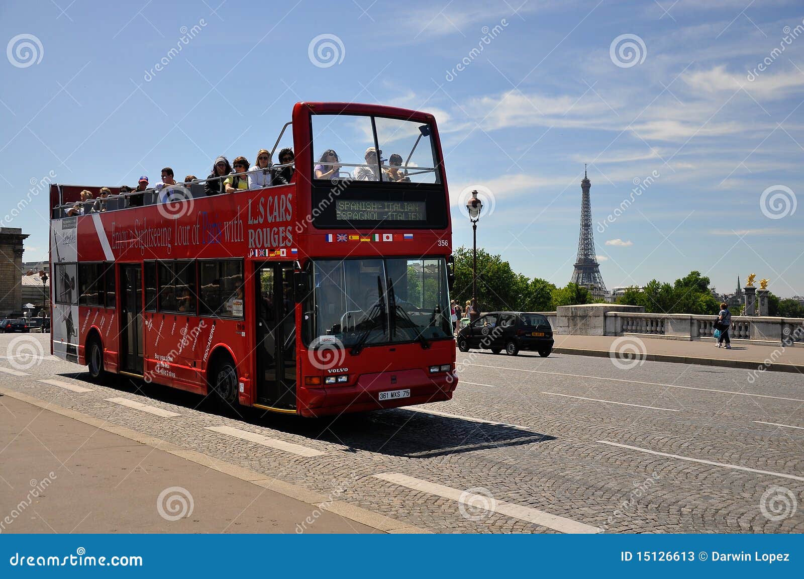Gezicht Dat Busreis Parijs Ziet Redactionele Stock Foto - Image of goud ...