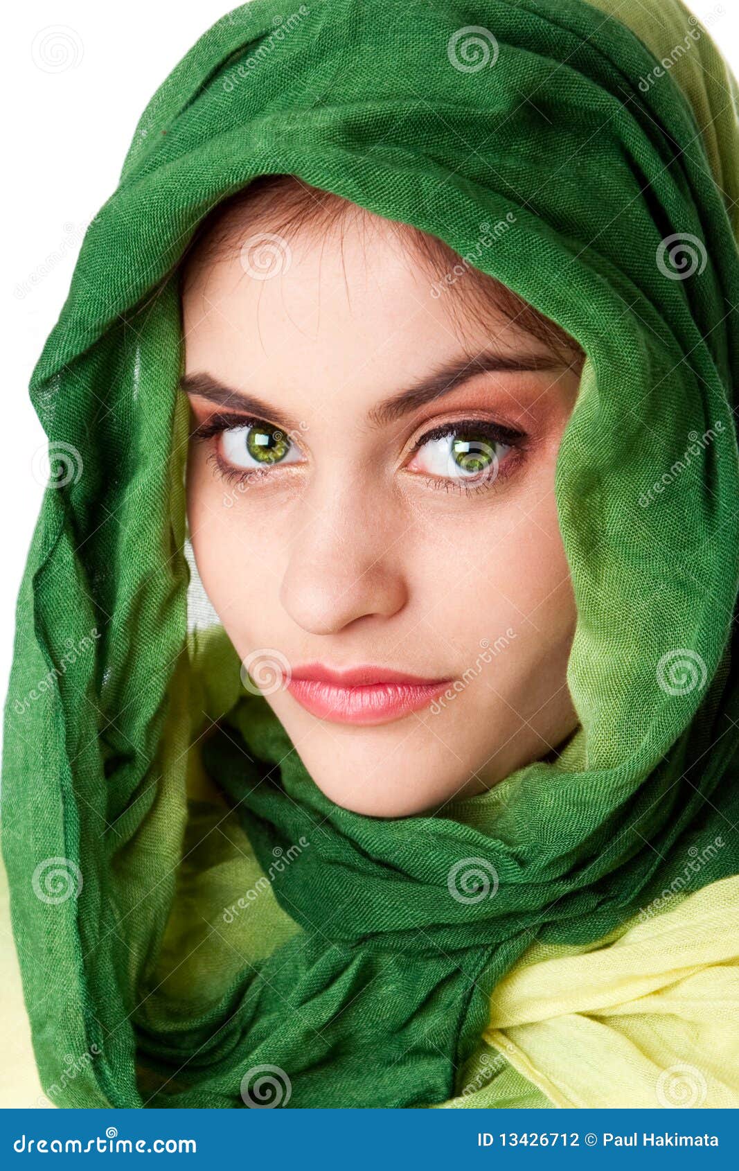 Gezicht Met Groene Ogen En Sjaal Stock Foto - Image of madeliefje ...