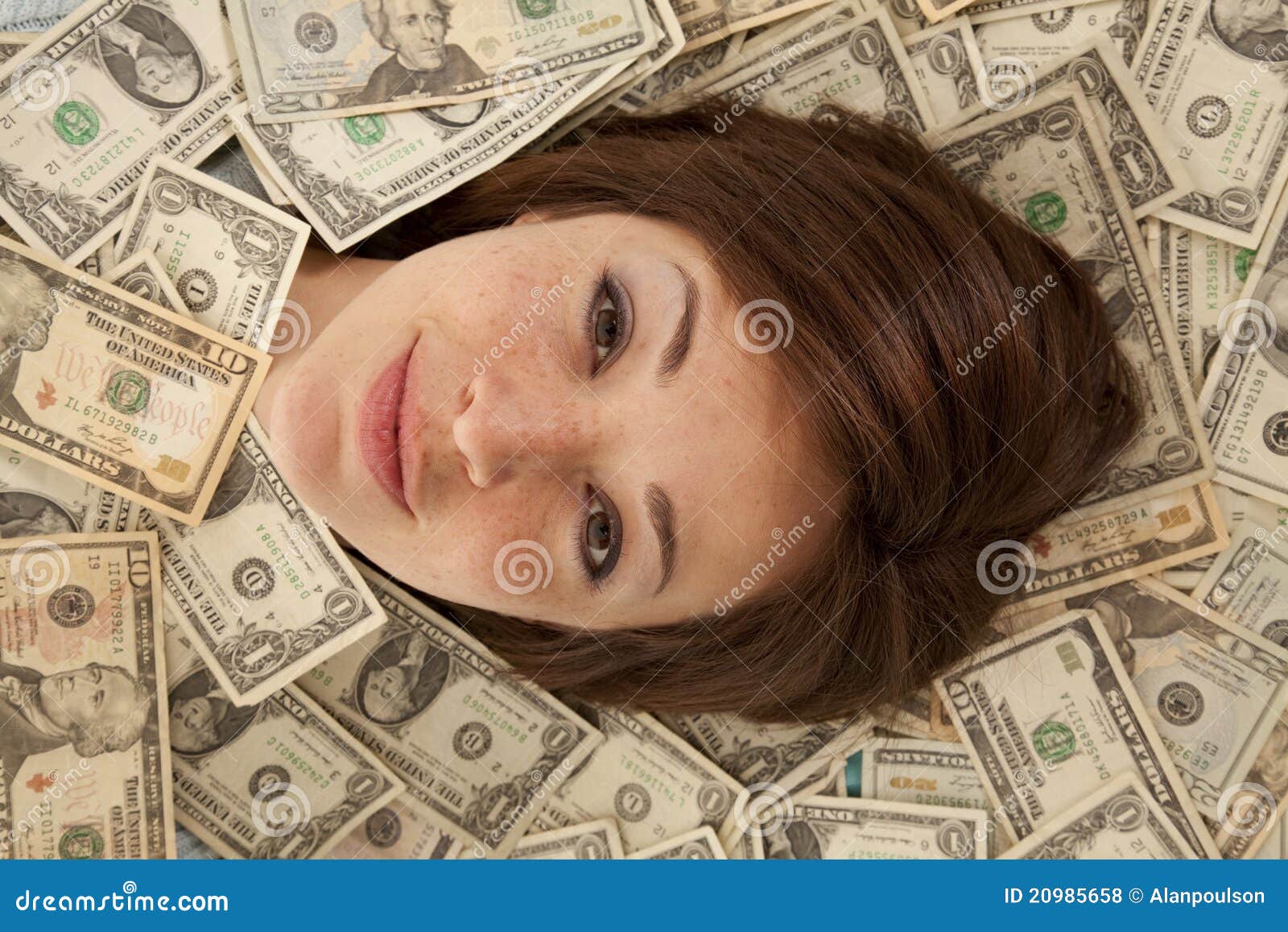 Gezicht uit geld stock foto. Image of munt, financiën - 20985658