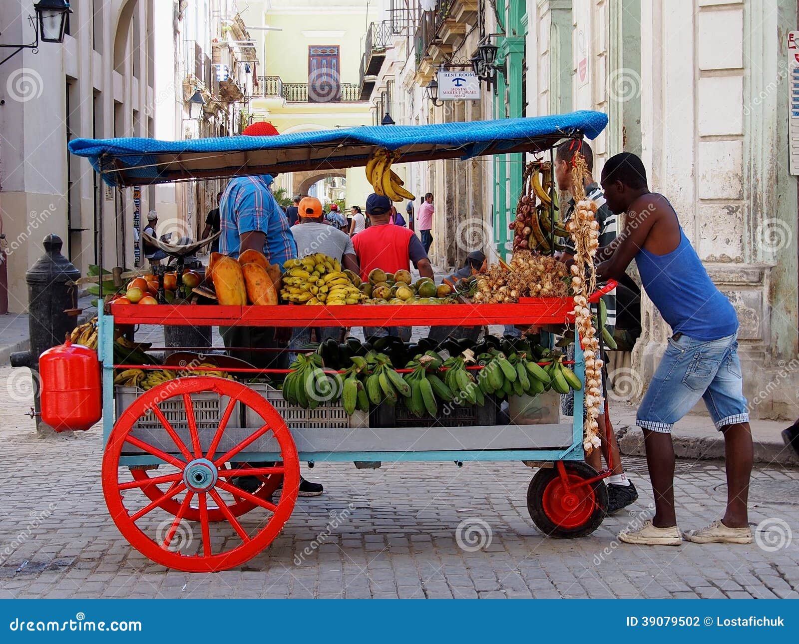 Gezichten Van De Verkoper Van De Het Fruitkar Van Cuba Redactionele ...