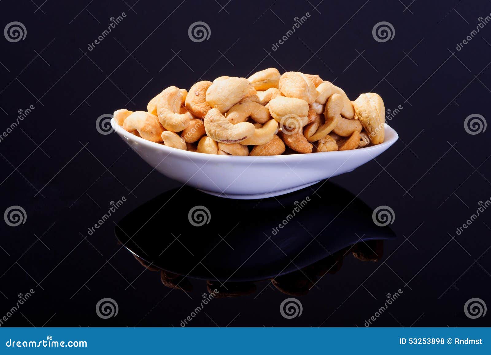 Gezouten cashewnoten stock foto. Image of noten, vrucht - 53253898 Gezouten cashewnoten stock foto. Image of noten, vrucht - 53253898