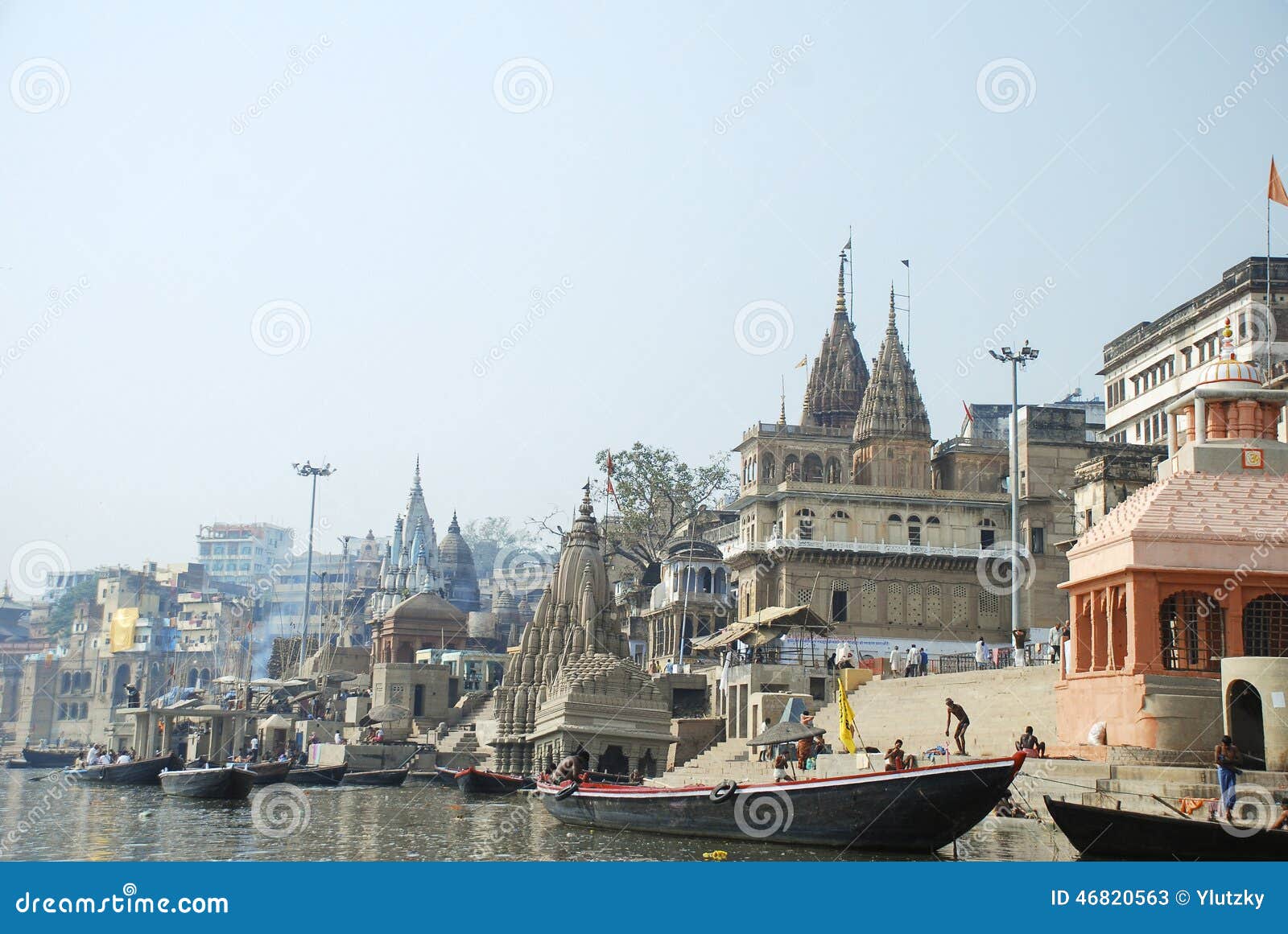 Ghats in Varanasi editorial stock photo. Image of drink - 46820563