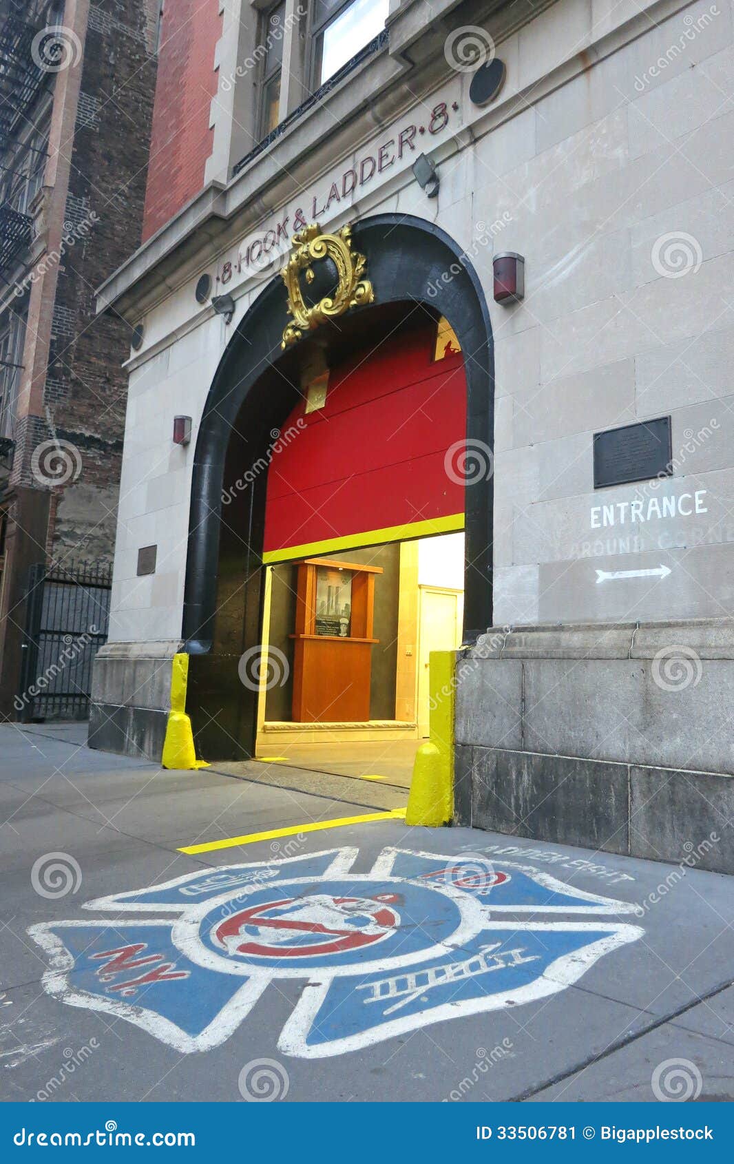 Ghostbusters Headquarters editorial photo. Image of house - 33506781