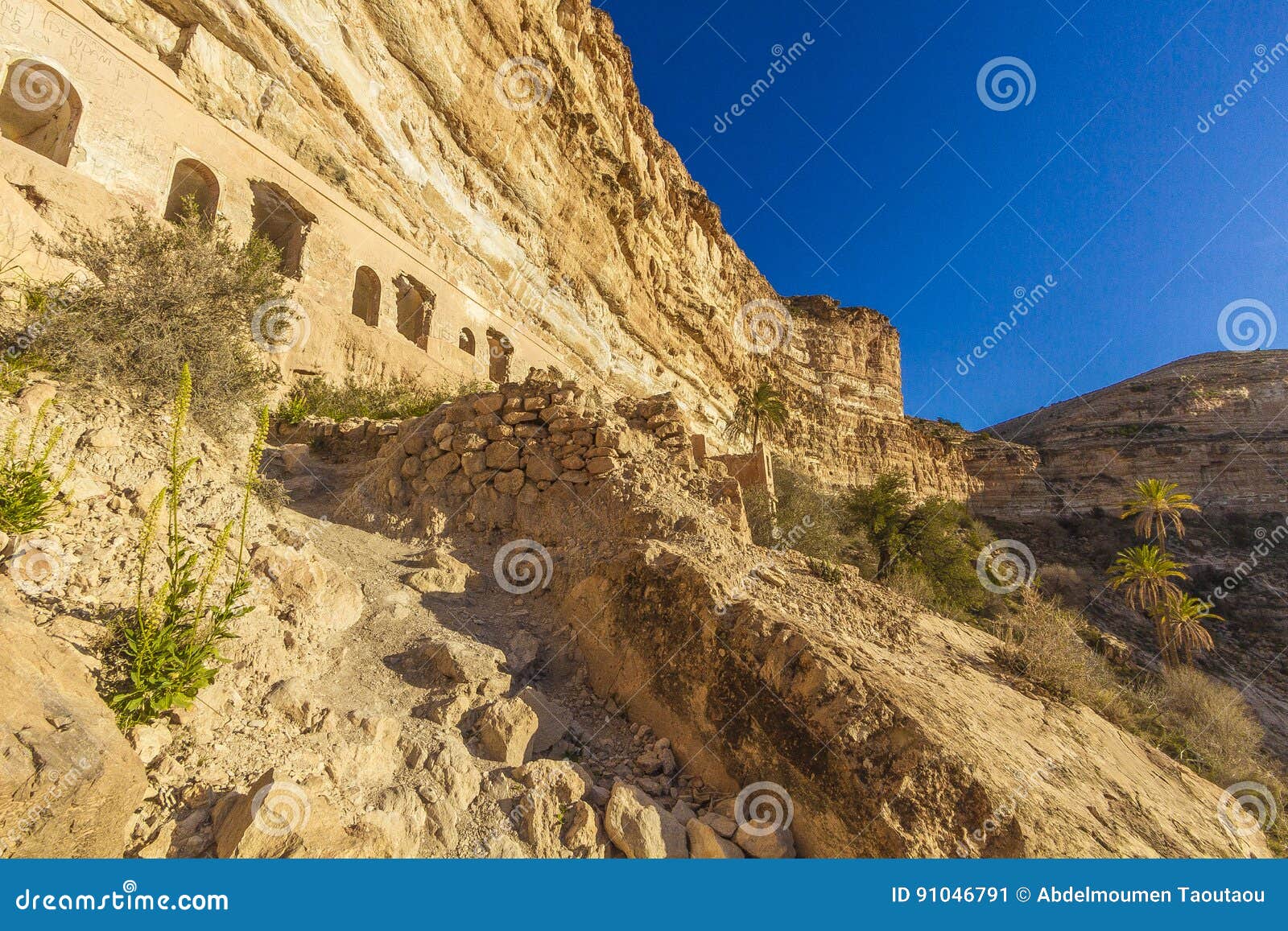 Ghoufi canyon stock image. Image of plant, date, building - 91046791