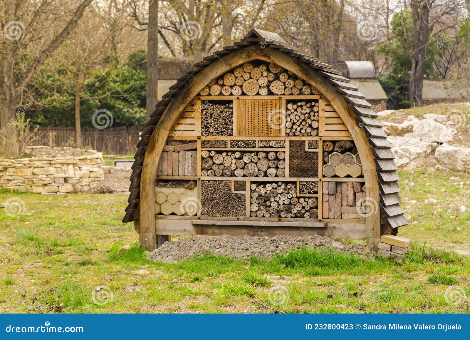 Bug Hotel Insect House Wooden Bug Wood Hotel Ladybird Bee Home To ...