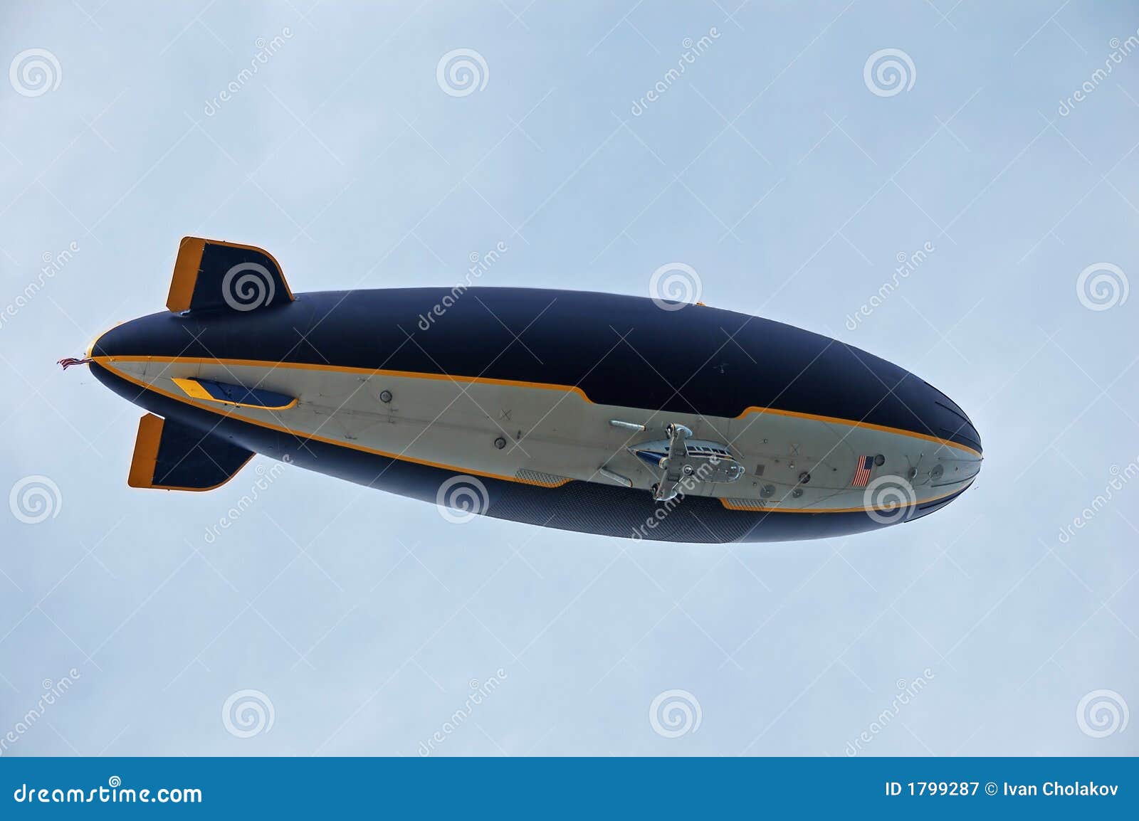 Giant Blimp Flying Overhead Stock Image - Image of flight, blimp: 1799287