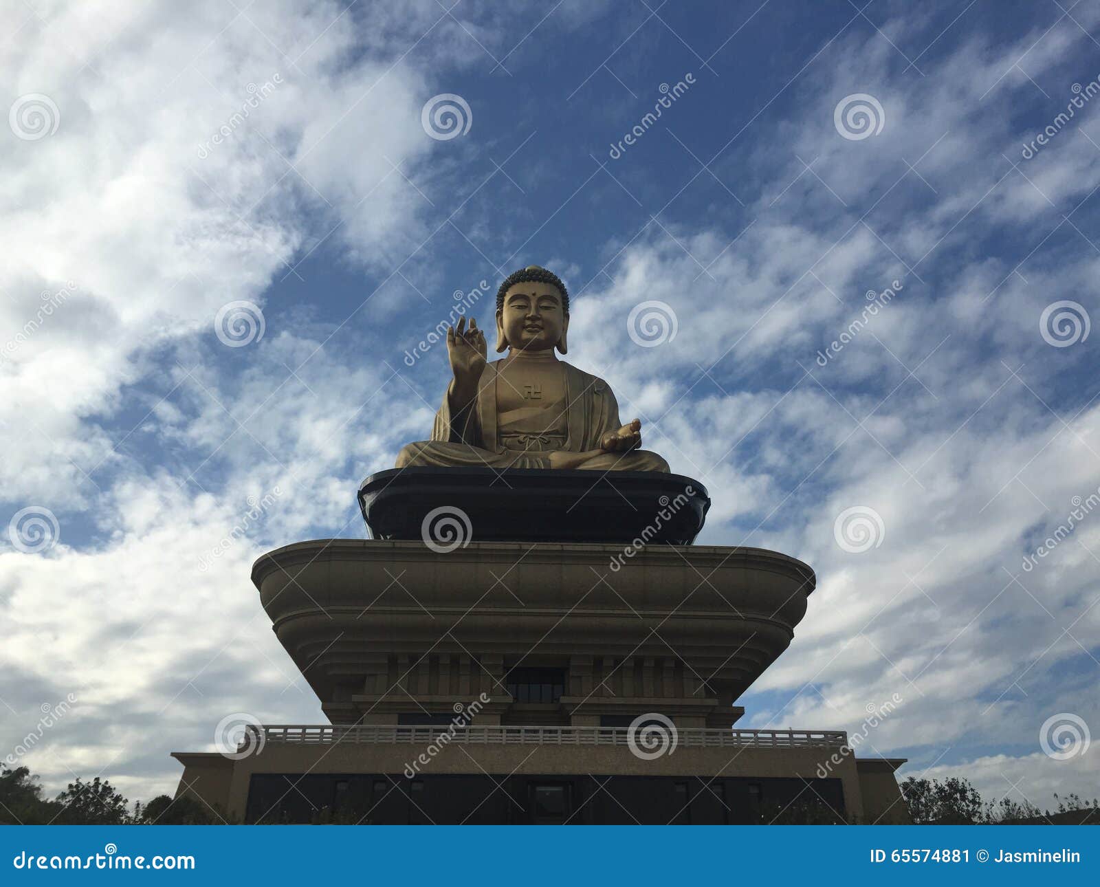 Giant Buddha Overlooking Temple Stock Image - Image of taiwan, buddha ...