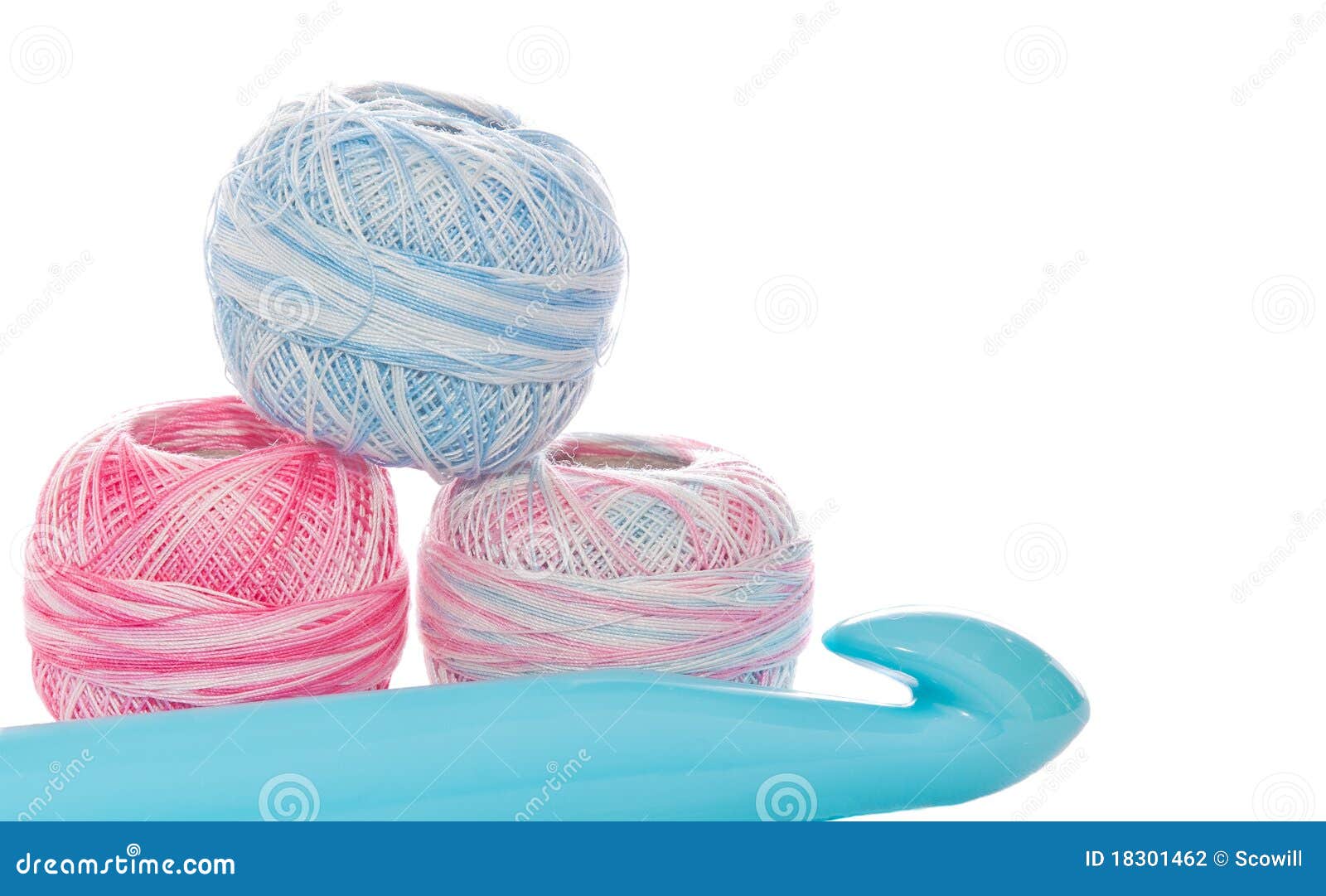 Giant Crochet Hook and Thread Stock Photo - Image of thread, ball: 18301462