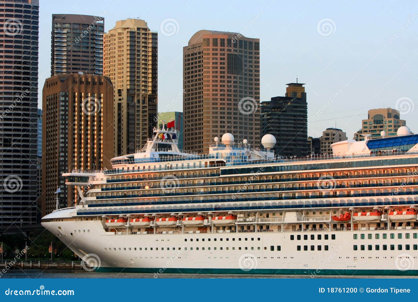 Giant Cruise Ship in Sydney Harbour, Australia. Stock Photo - Image of ...