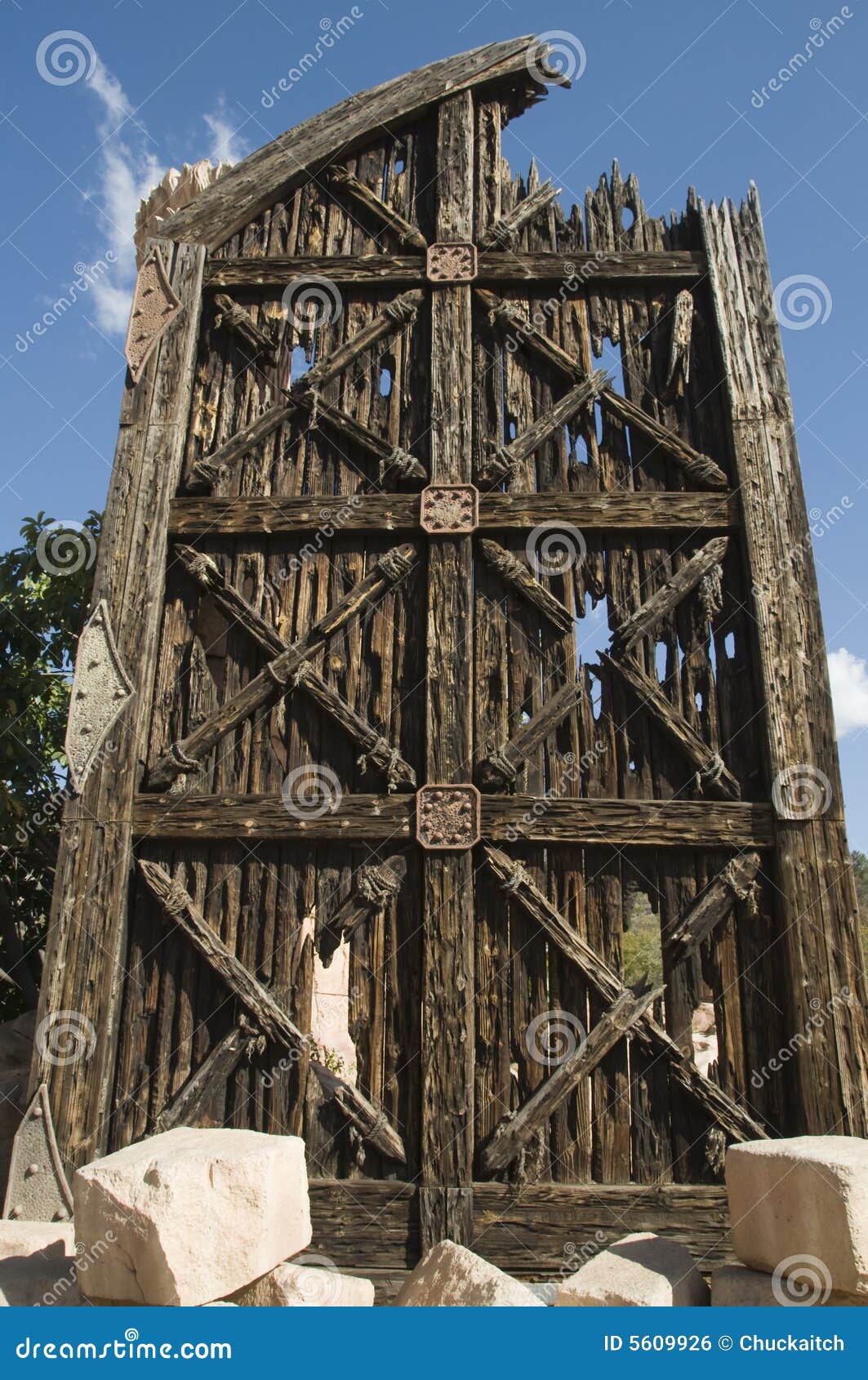 Giant door (left) stock photo. Image of gate, entrance - 5609926