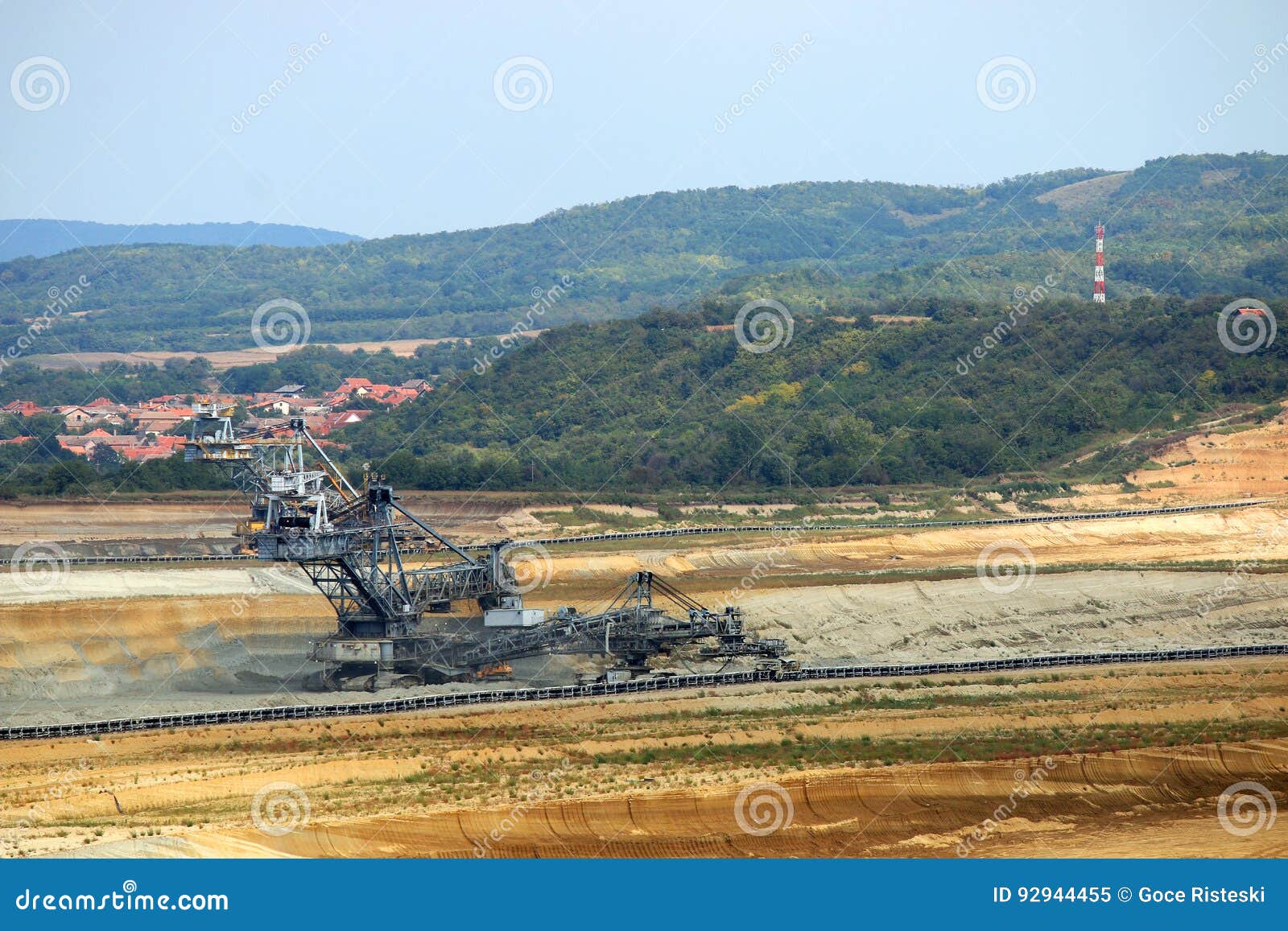 Giant Excavator Digging on Coal Mine Stock Image - Image of earth ...
