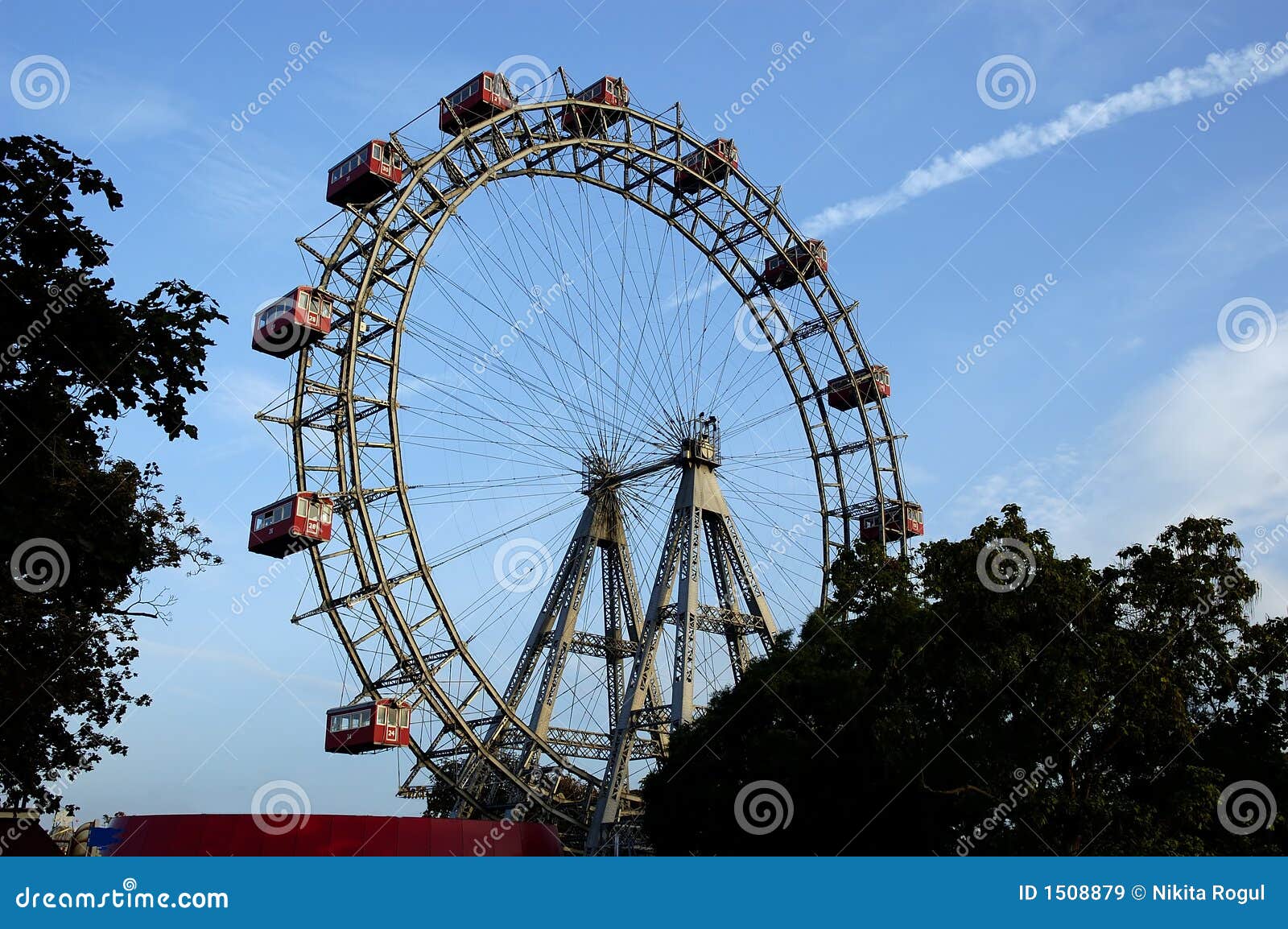 Giant ferris wheel stock image. Image of europe, attractions - 1508879