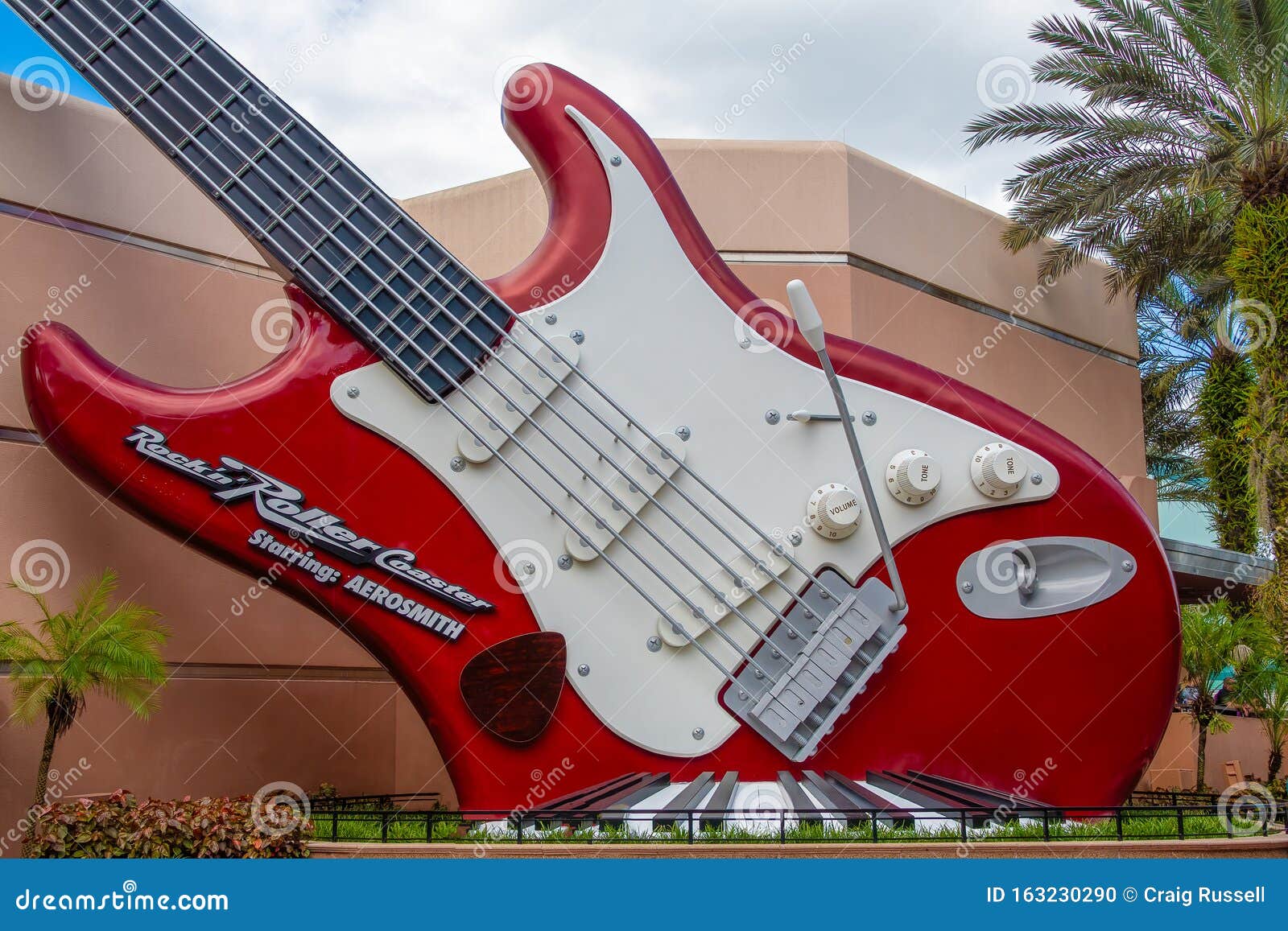 Giant Guitar at Rock N Roller Coaster Ride Editorial Image - Image of ...