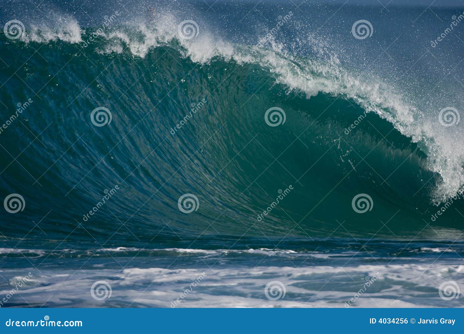 Giant hollow wave stock photo. Image of surf, kauai, hawaii - 4034256