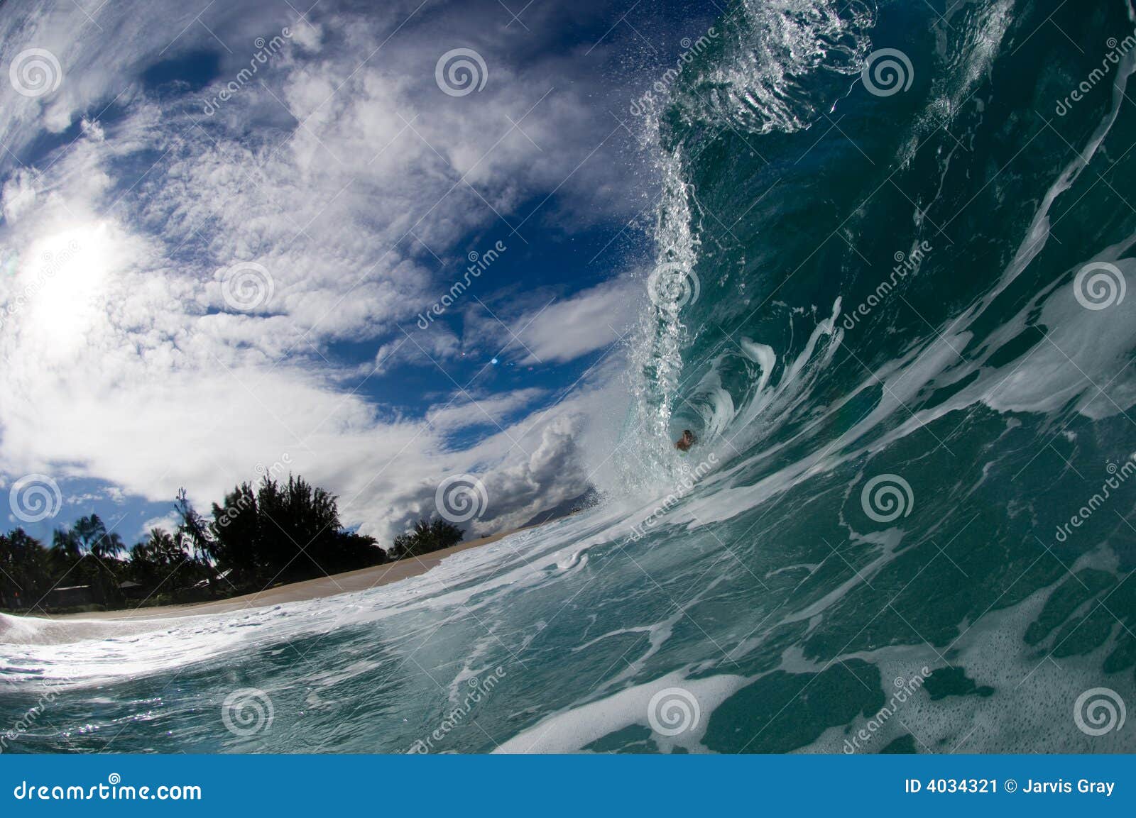Giant hollow wave stock image. Image of hawaii, shore - 4034321