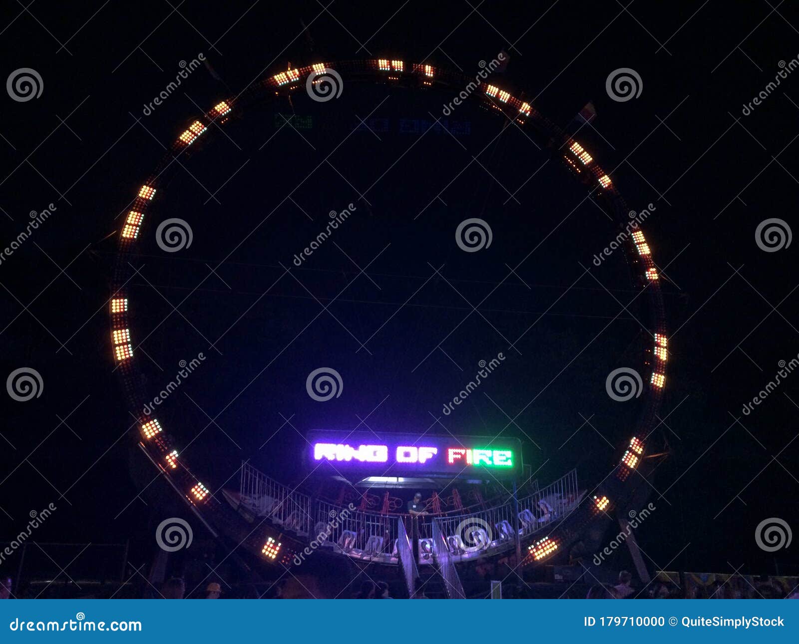 Giant Loop Ride at Fairgrounds at Night Editorial Image - Image of ...