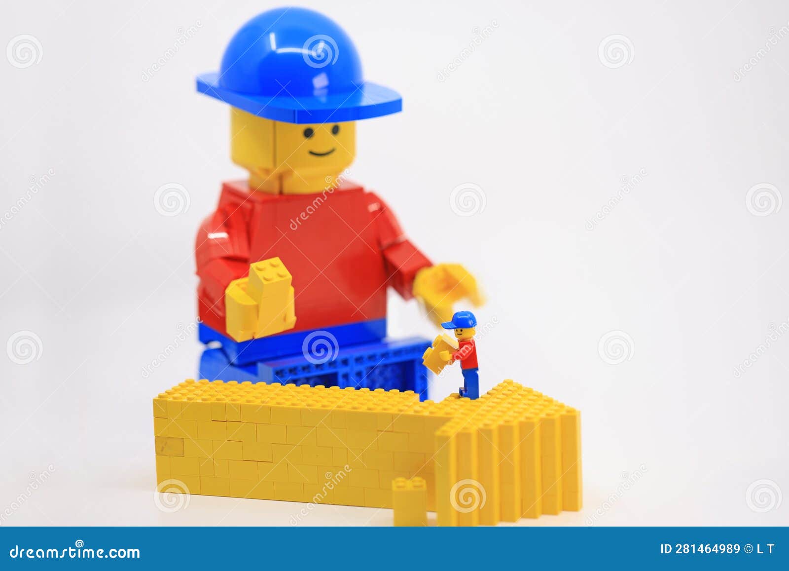 Giant Man Support the Mini One To Build Up the Arrow Editorial Stock ...