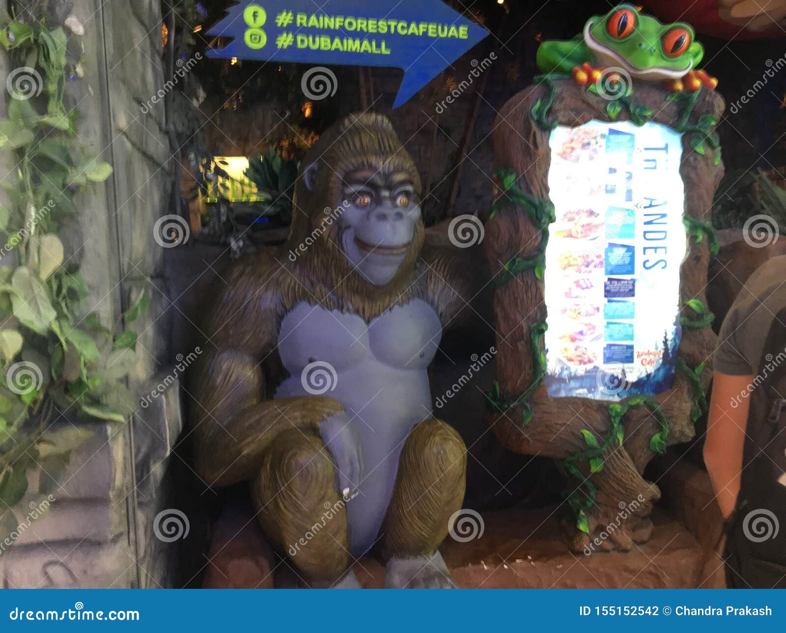 Giant monkey statue editorial photography. Image of giant - 155152542