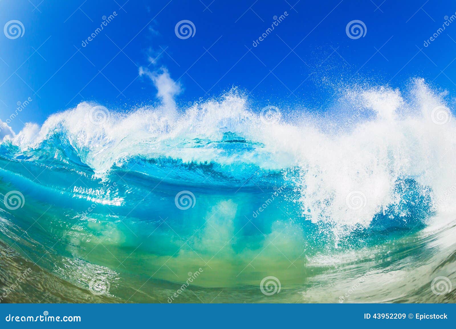 A Giant ocean wave tube stock image. Image of pacific - 43952209