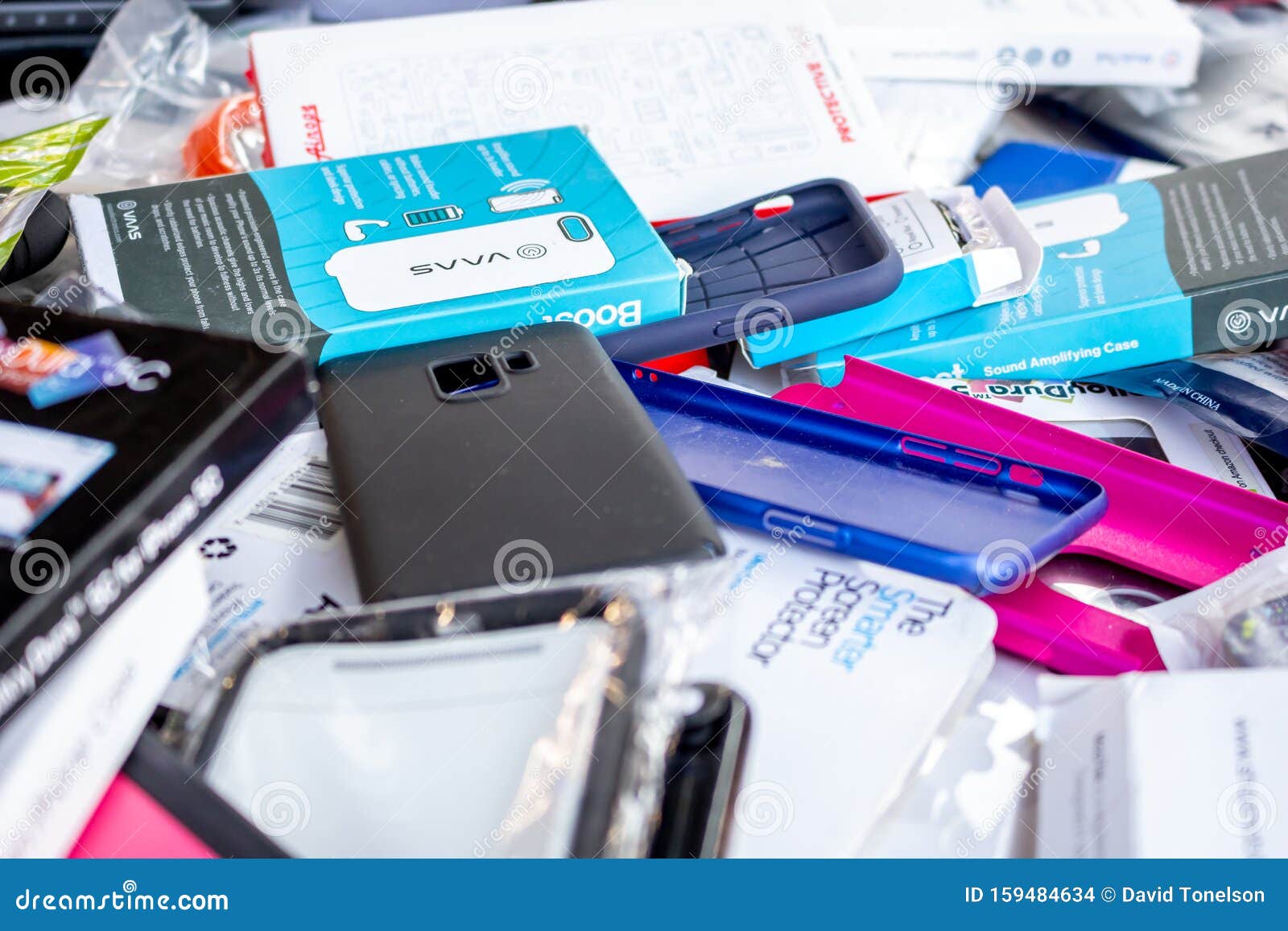 Cell phone case clutter editorial stock image. Image of network - 159484634