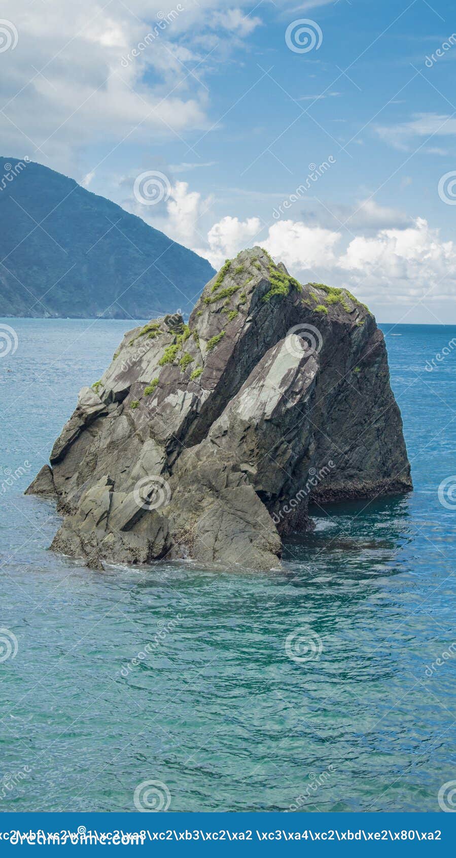 The Giant Rock Under the Sea Stock Photo - Image of coast, vacation ...