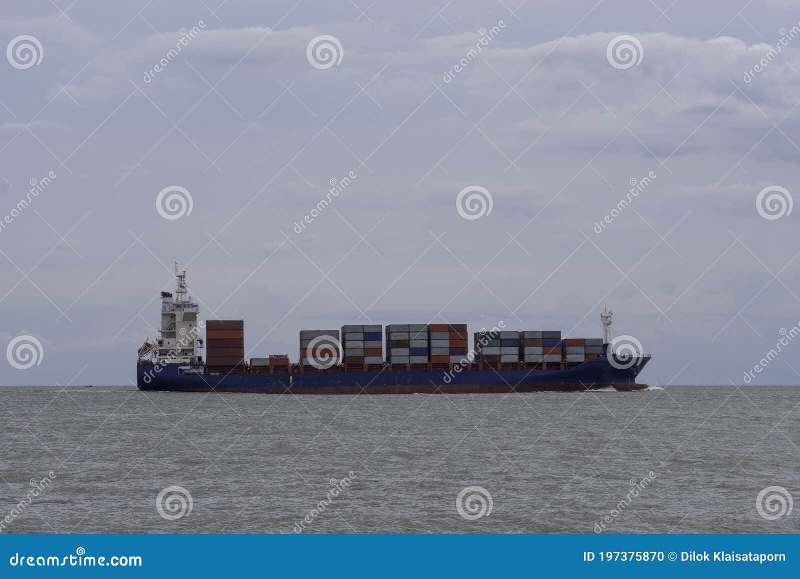Giant Ship Carry Shipping Container on Sea Stock Photo - Image of ...