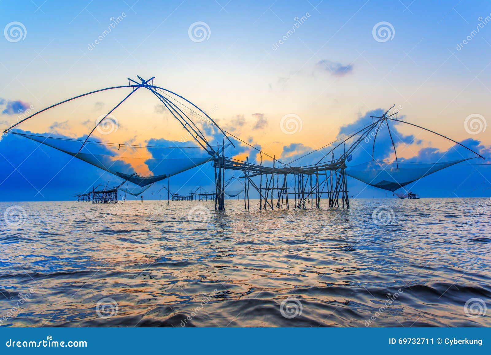 Giant Square Dip Net at Phattalung Stock Image - Image of times ...