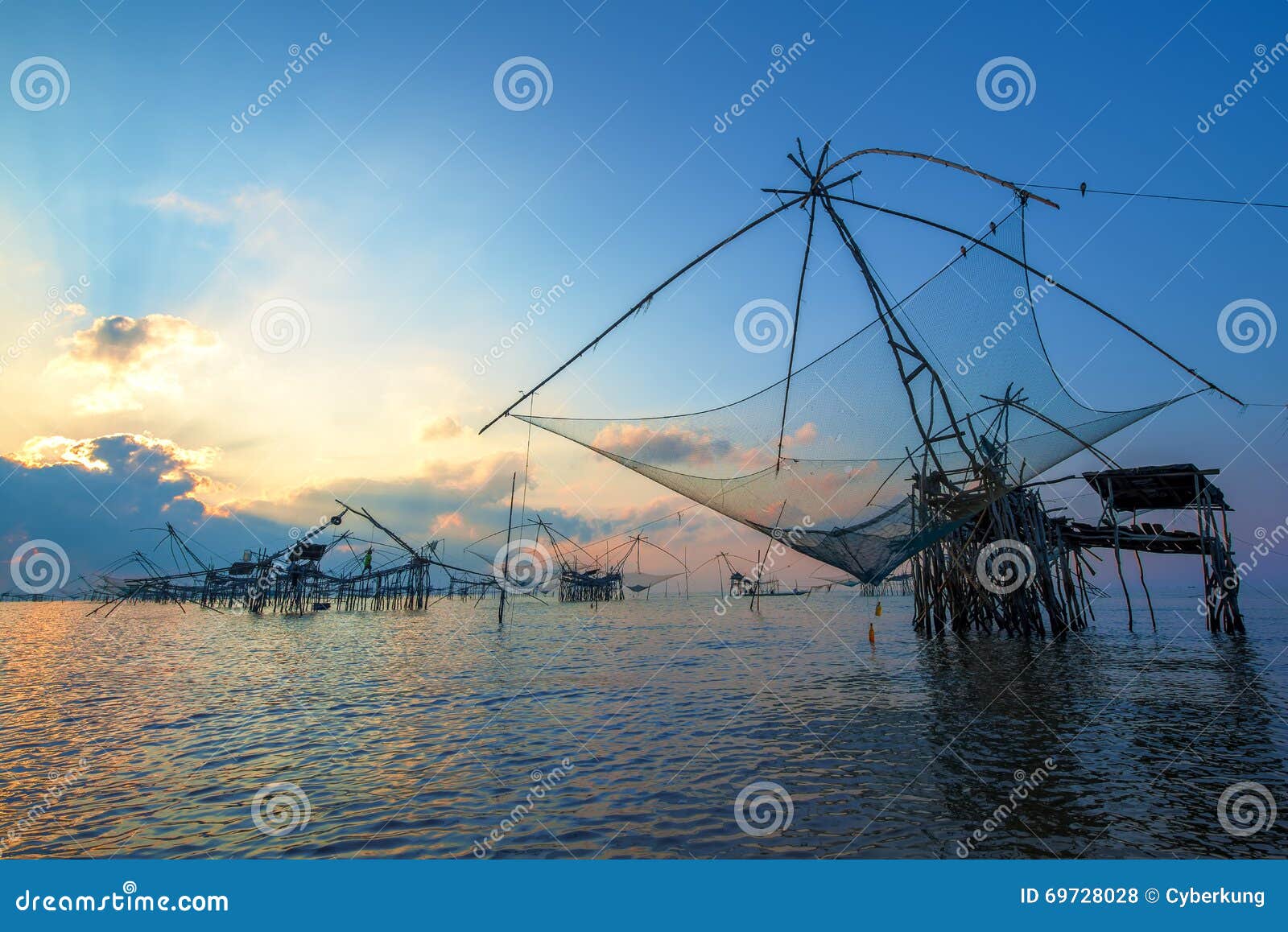 Giant square dip net. stock photo. Image of phattalung - 69728028