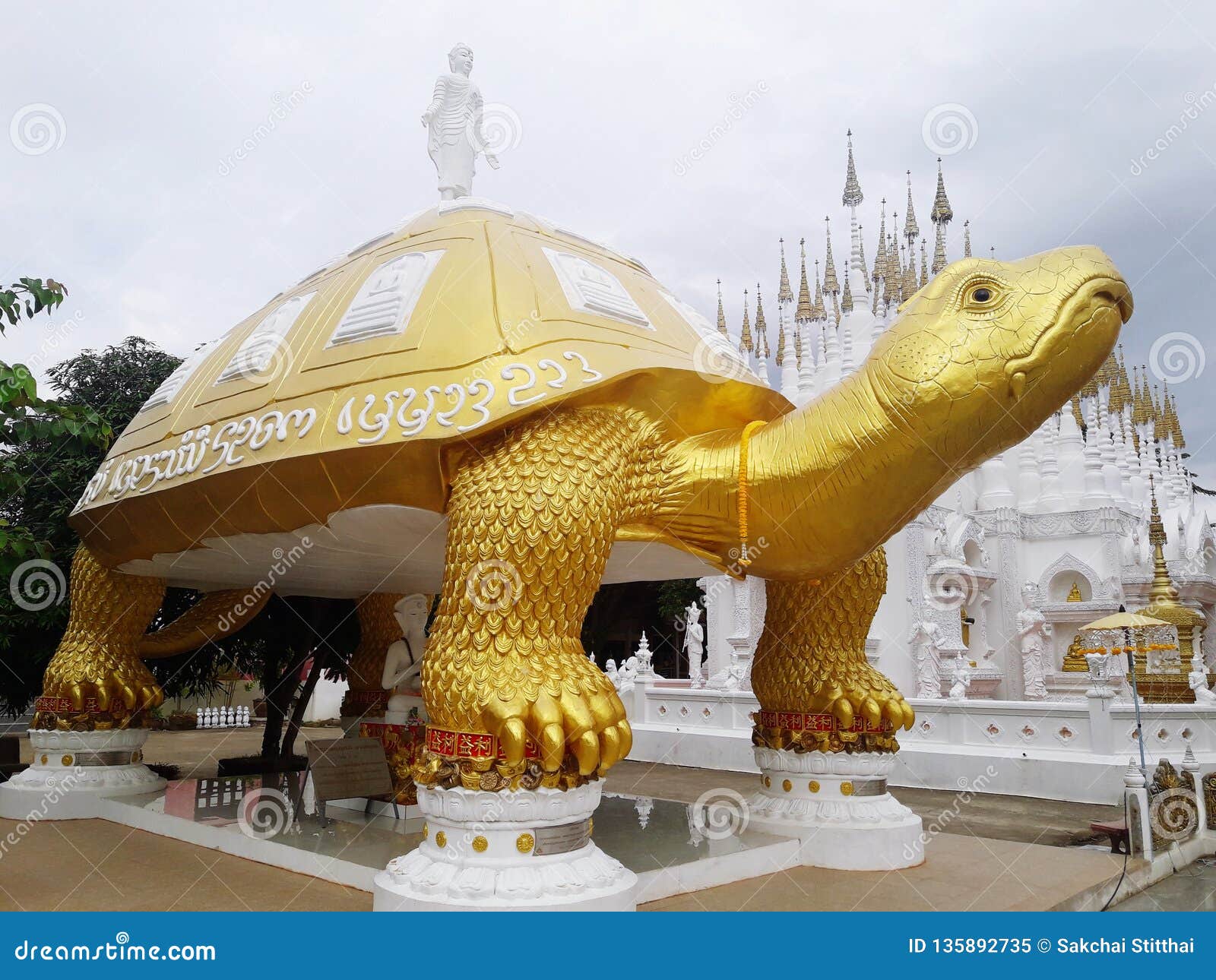 Giant Turtle statue editorial image. Image of travel - 135892735