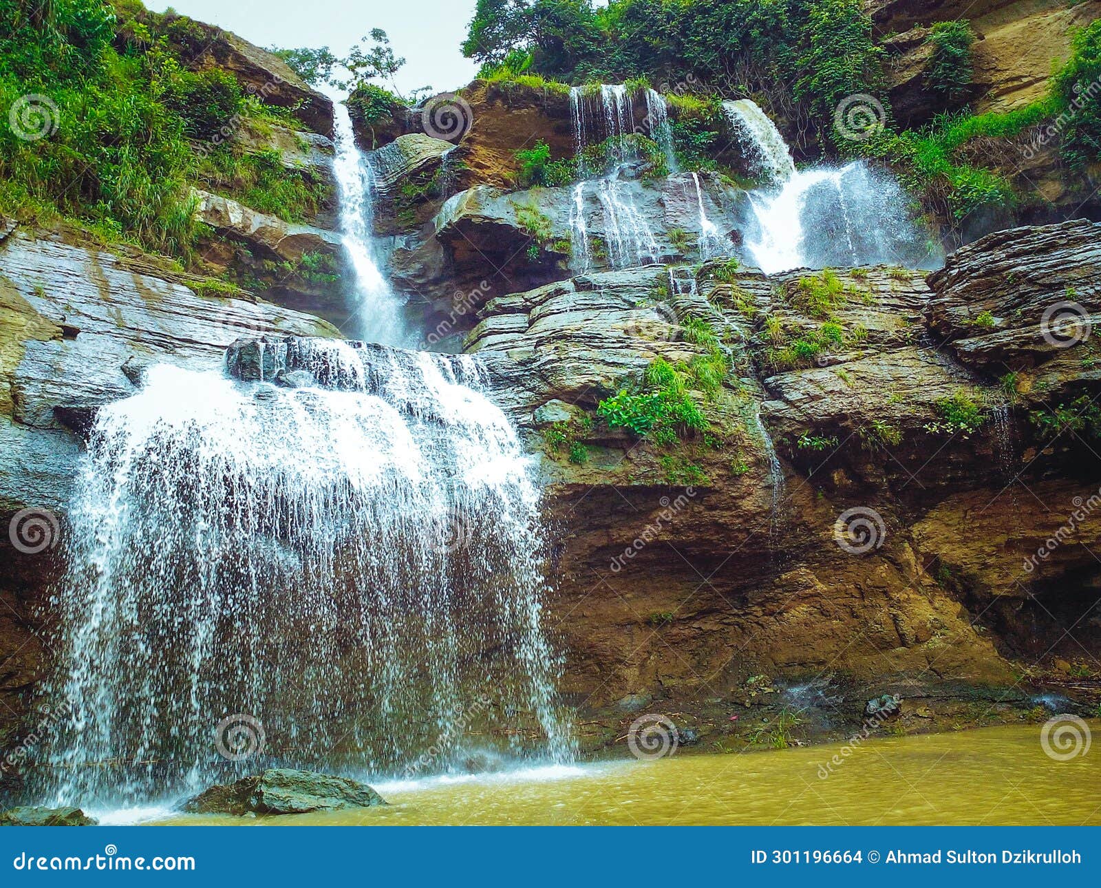 Giant waterfalls stock photo. Image of earth, drops - 301196664