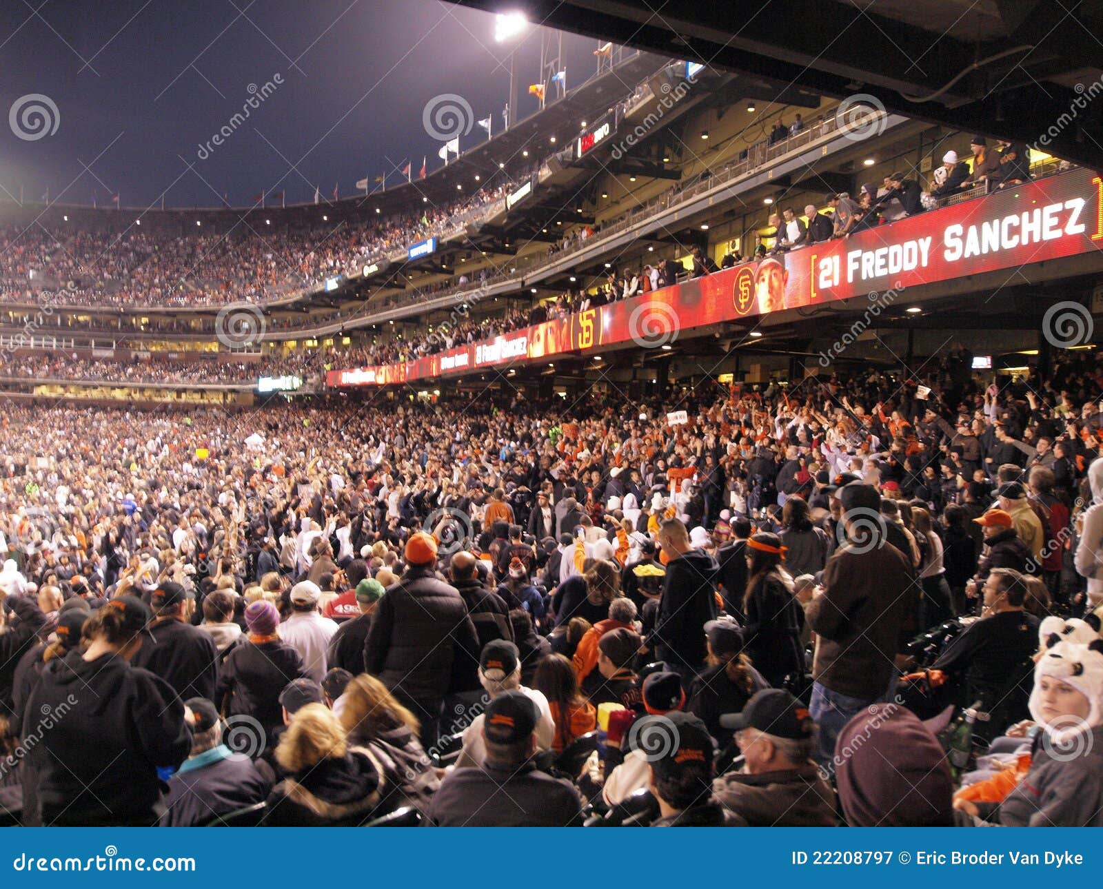 Giants Fans Cheer in the Stands Editorial Photography - Image of ...