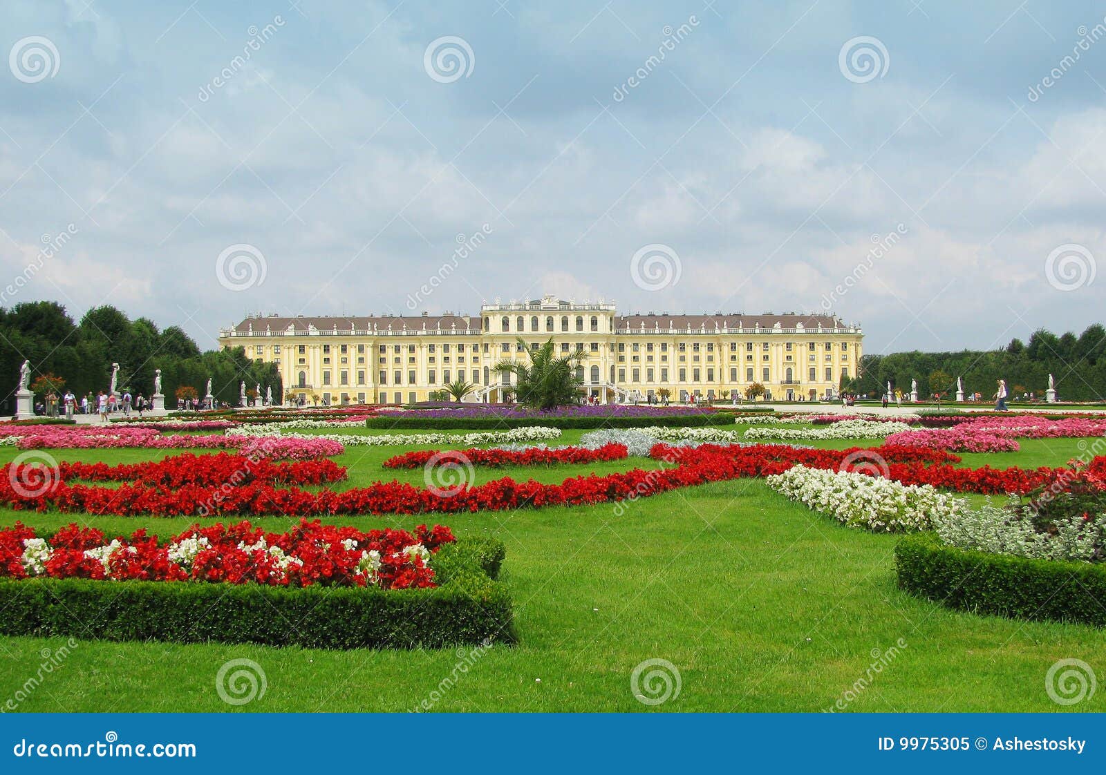 Giardini Del Castello Dello Schonbrunn Di Vienna Immagine Editoriale ...