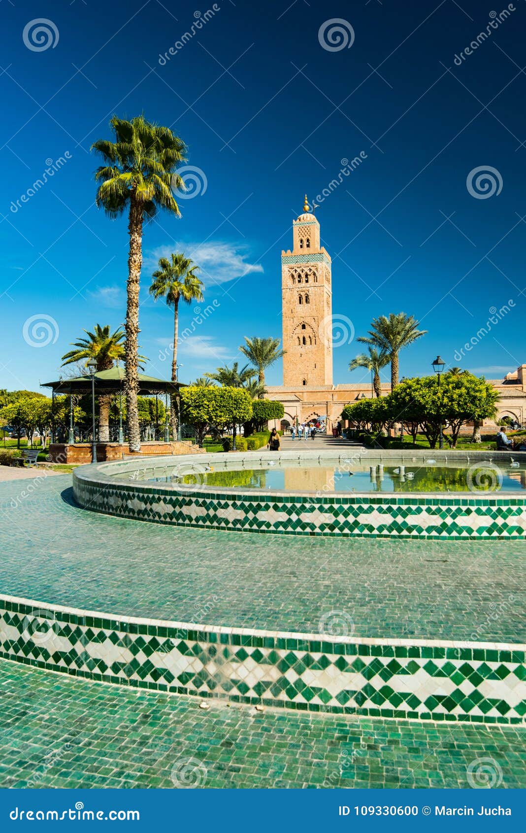 Giardini Della Moschea Di Koutoubia a Marrakesh, Marocco Immagine ...