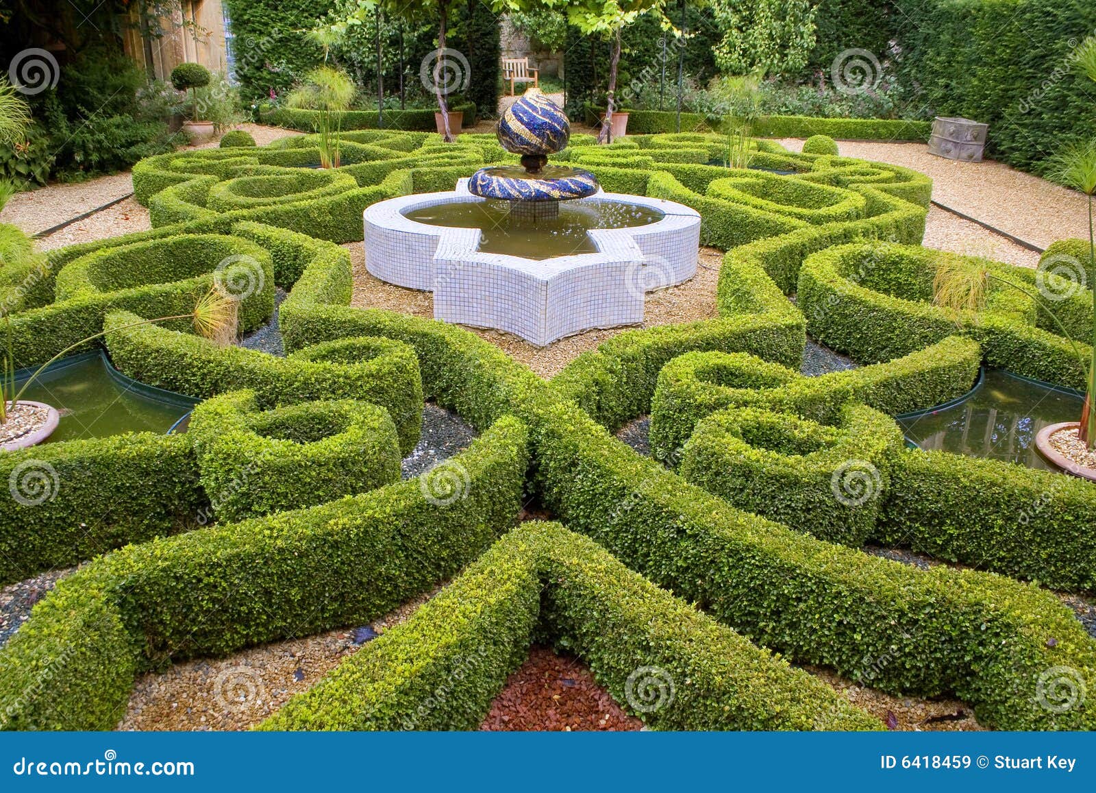 Giardino Complicato Del Nodo Immagine Stock - Immagine di labirinto ...