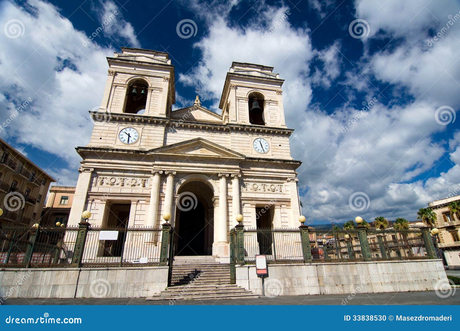 Giarre-Riposto, Sicile photo stock. Image du beau, saint - 33838530