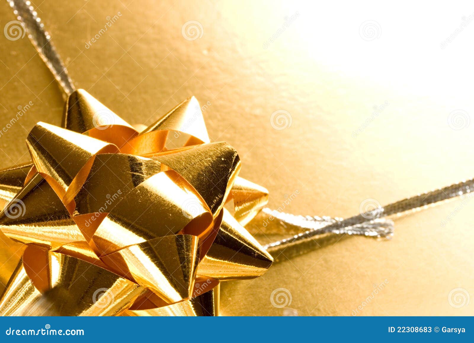 Gift box with bow stock image. Image of celebration, paper - 22308683