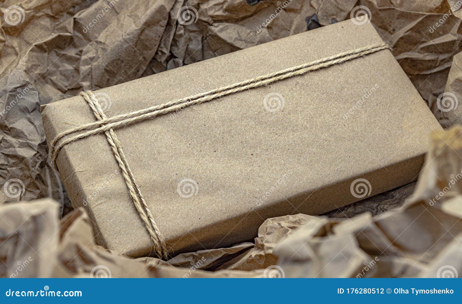 Gift Box on Brown Crumpled Paper Close Up Stock Photo - Image of parcel ...
